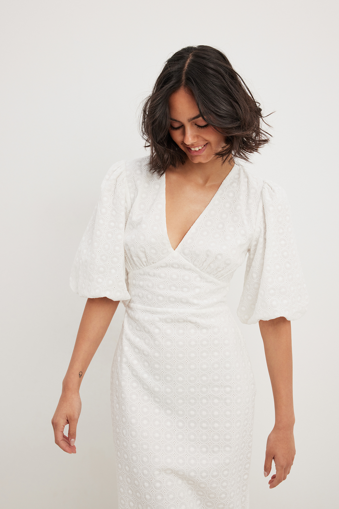 Anglaise Puff Sleeve Midi Dress White | NA-KD