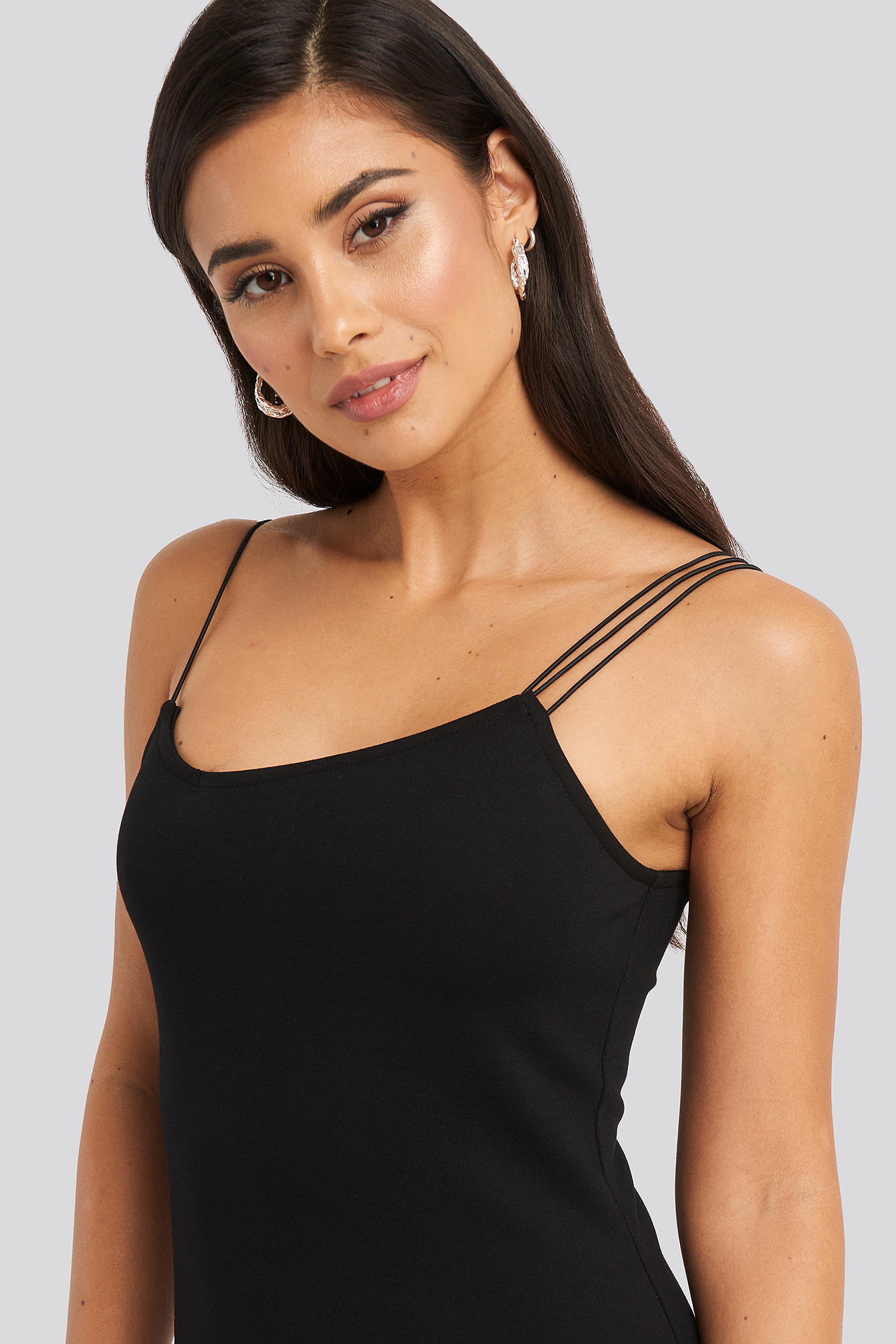 Assymetric Spaghetti Strap Dress Schwarz | na-kd.com