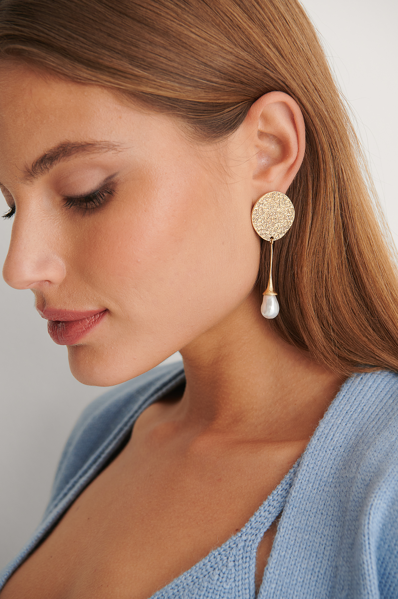 Asymmetric Hammered Plate Earrings Gold | NA-KD
