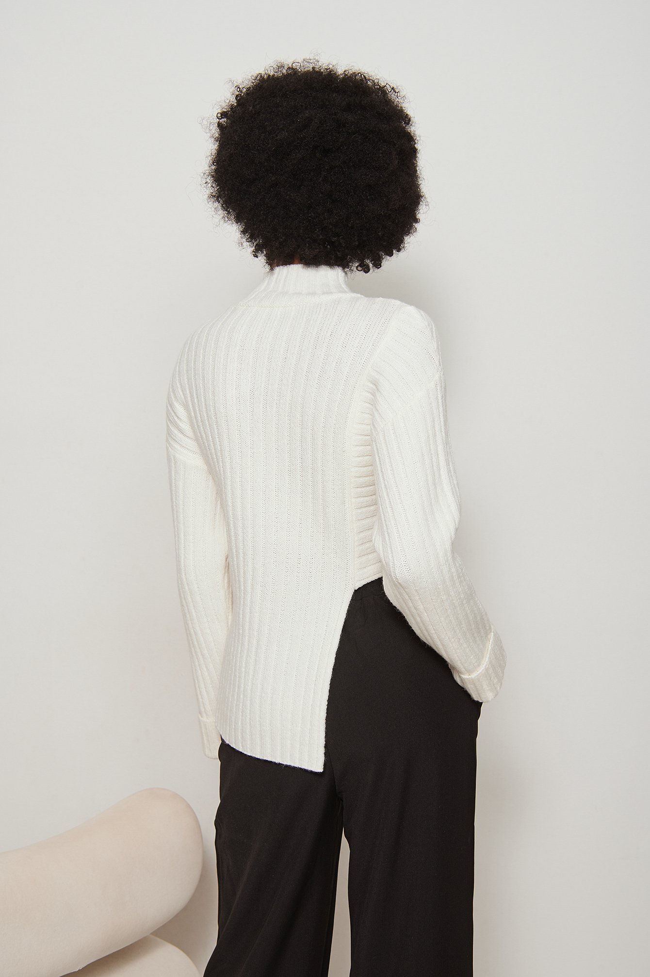 Asymmetric Knitted Rib Sweater Offwhite | na-kd.com