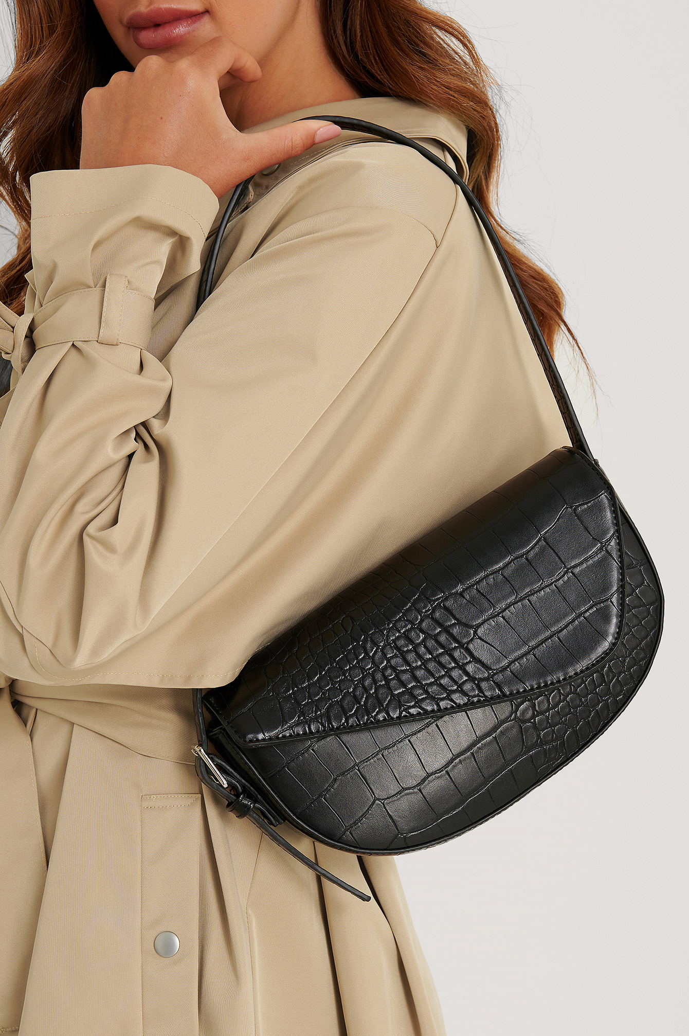 Asymmetric Saddle Shoulder Bag Black | NA-KD