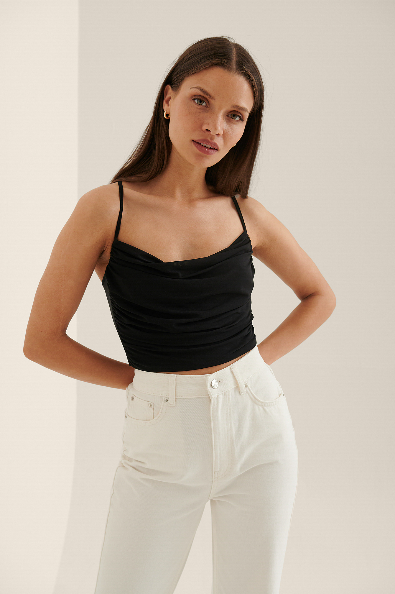 Back Cross Top Black | NA-KD