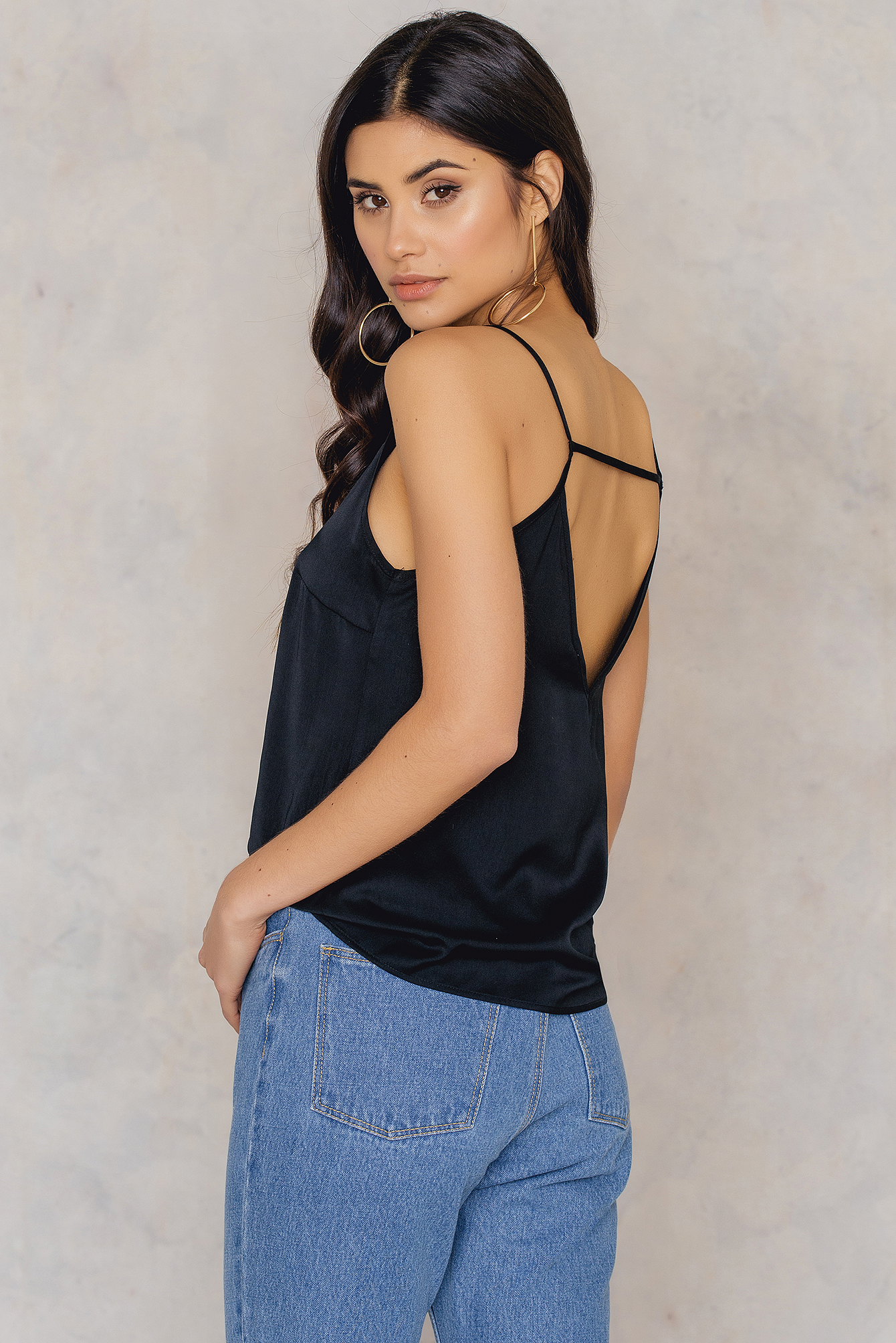 Back Strap Singlet Black | NA-KD