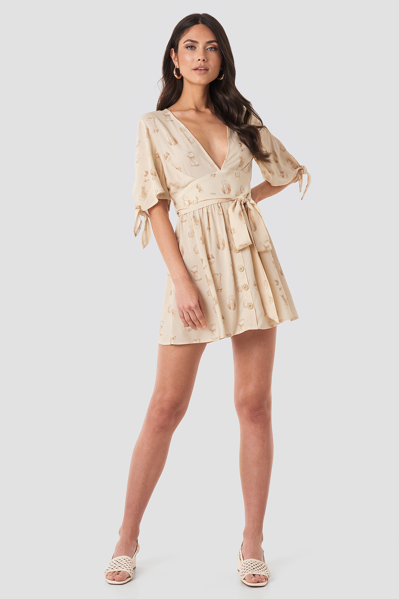 Belted Deep V Mini Dress Beige | NA-KD