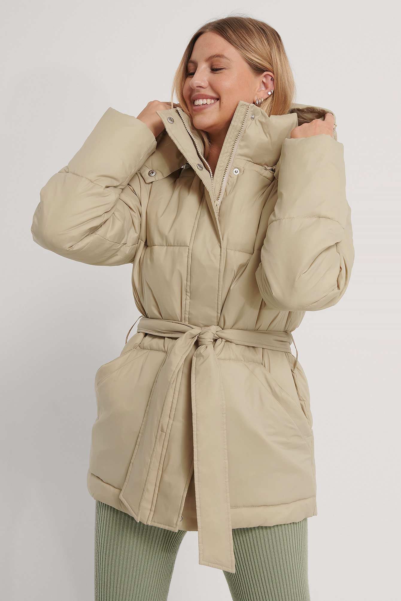 Belted Padded Jacket Beige | NA-KD