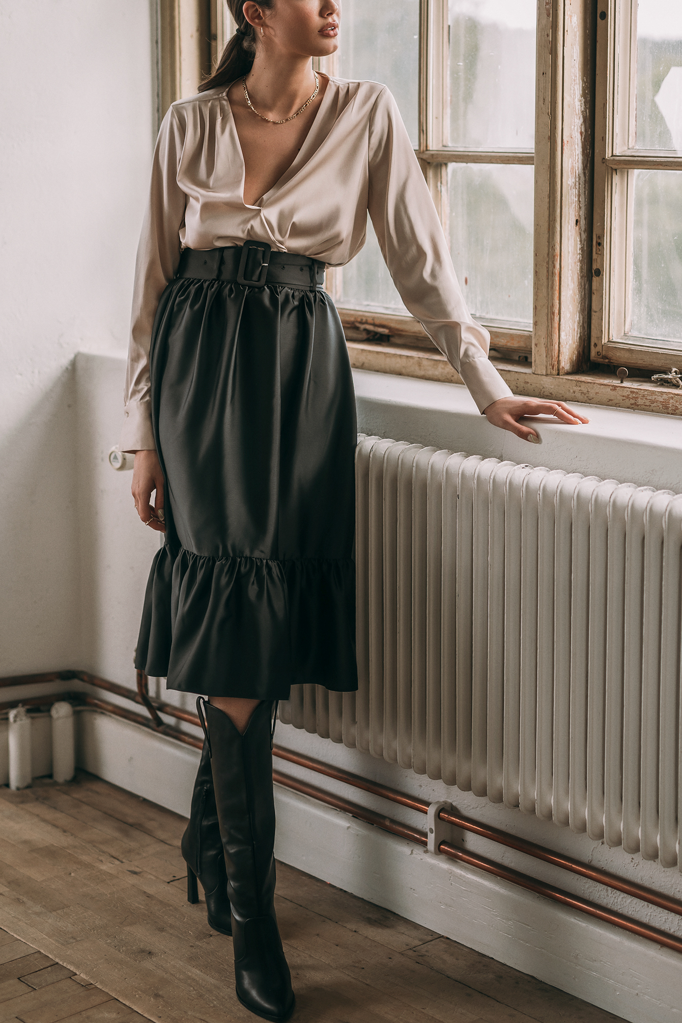 Belted Satin Skirt Black Na