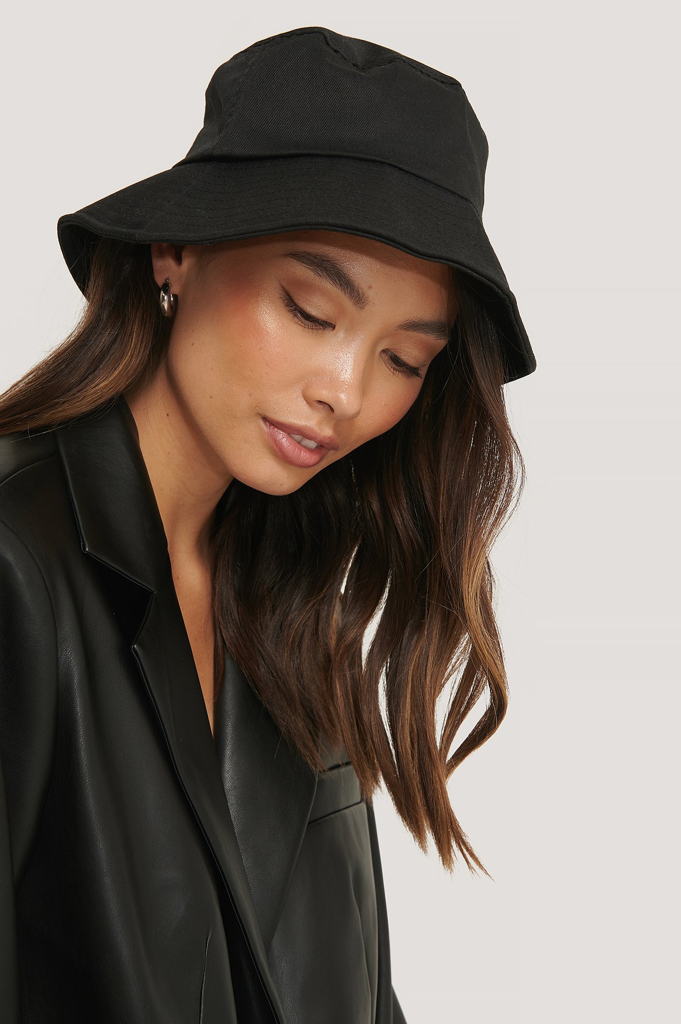 Bendable Edge Bucket Hat Black | NA-KD