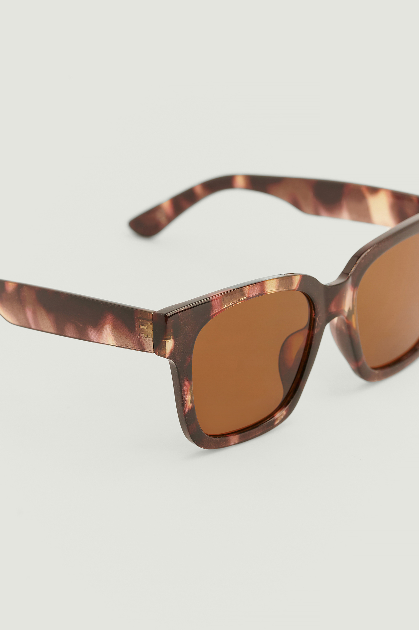 Big Rounded Edge Sunglasses Brown | na-kd.com