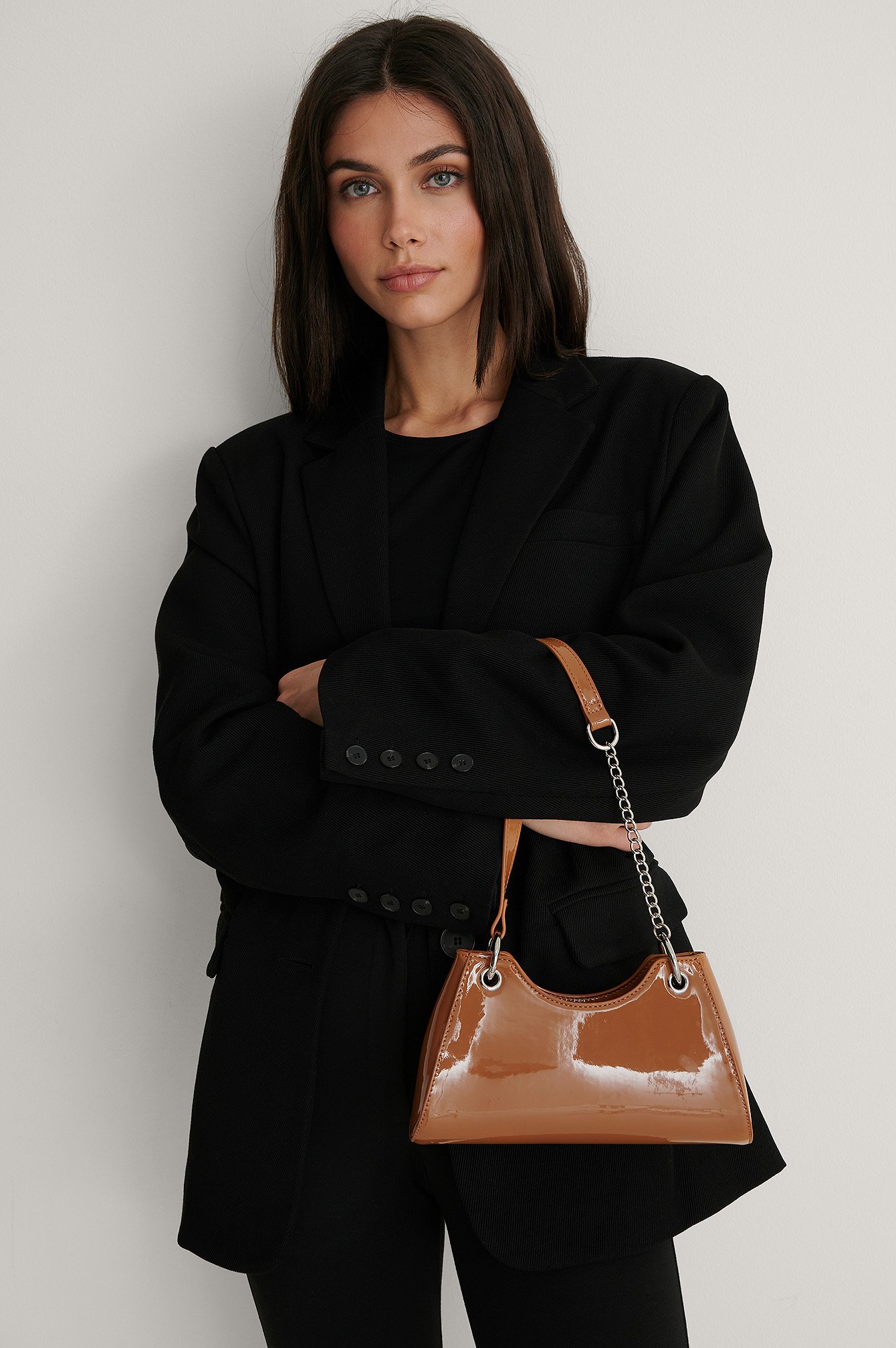 Chain Patent Baguette Bag Brown | NA-KD