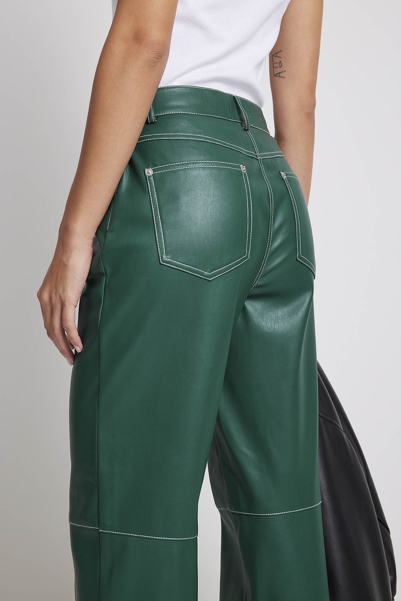 Contast PU Pants Green | na-kd.com