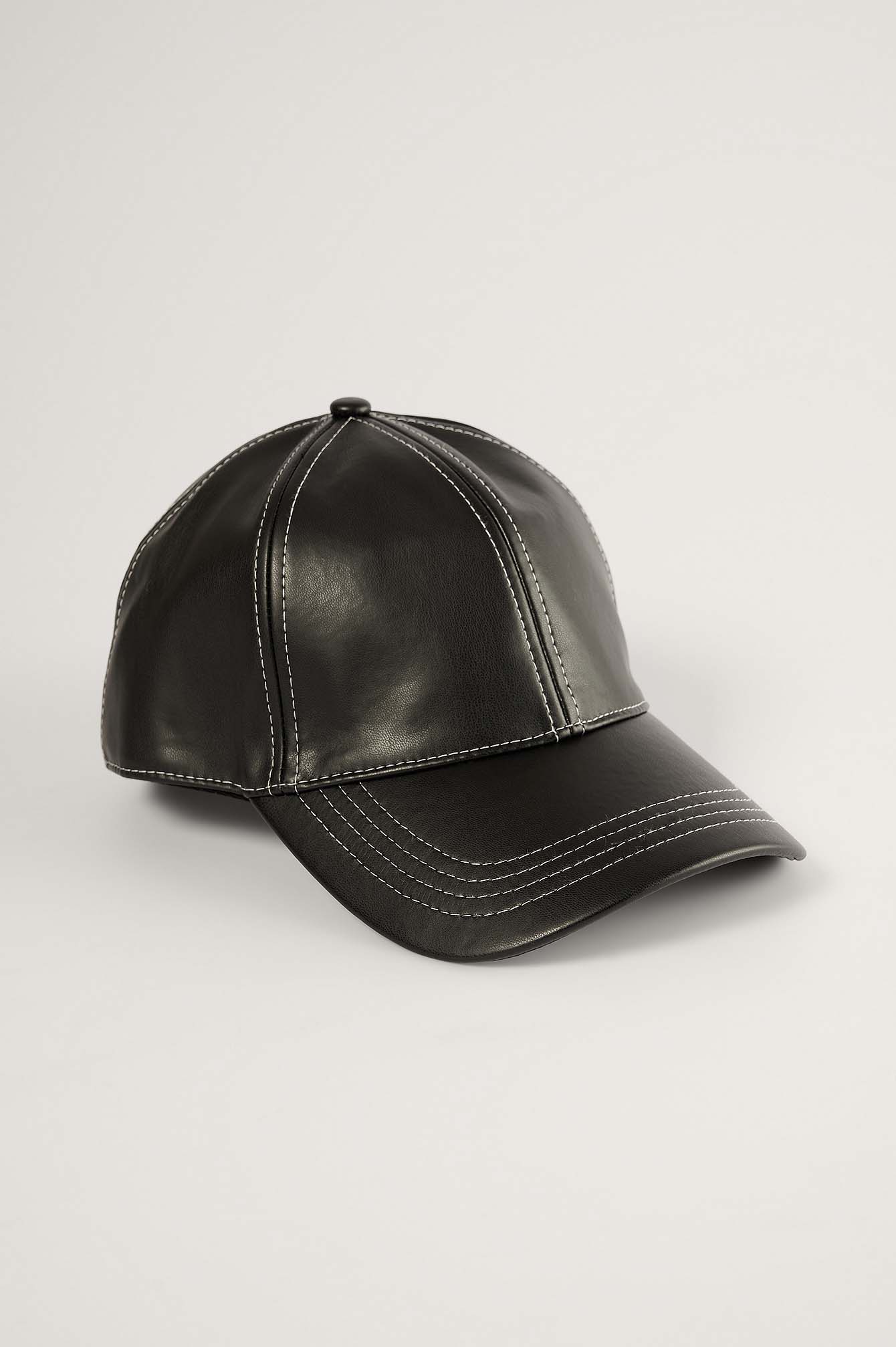 Contrast Seam Cap Black | na-kd.com