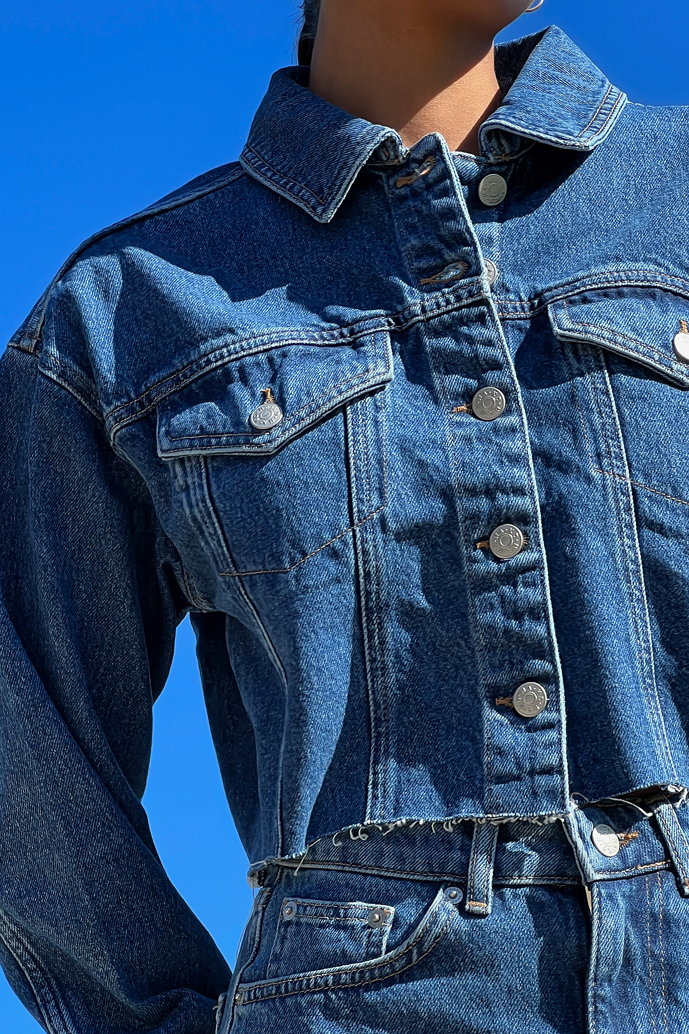 Organic Cropped Raw Hem Denim Jacket Blue | na-kd.com