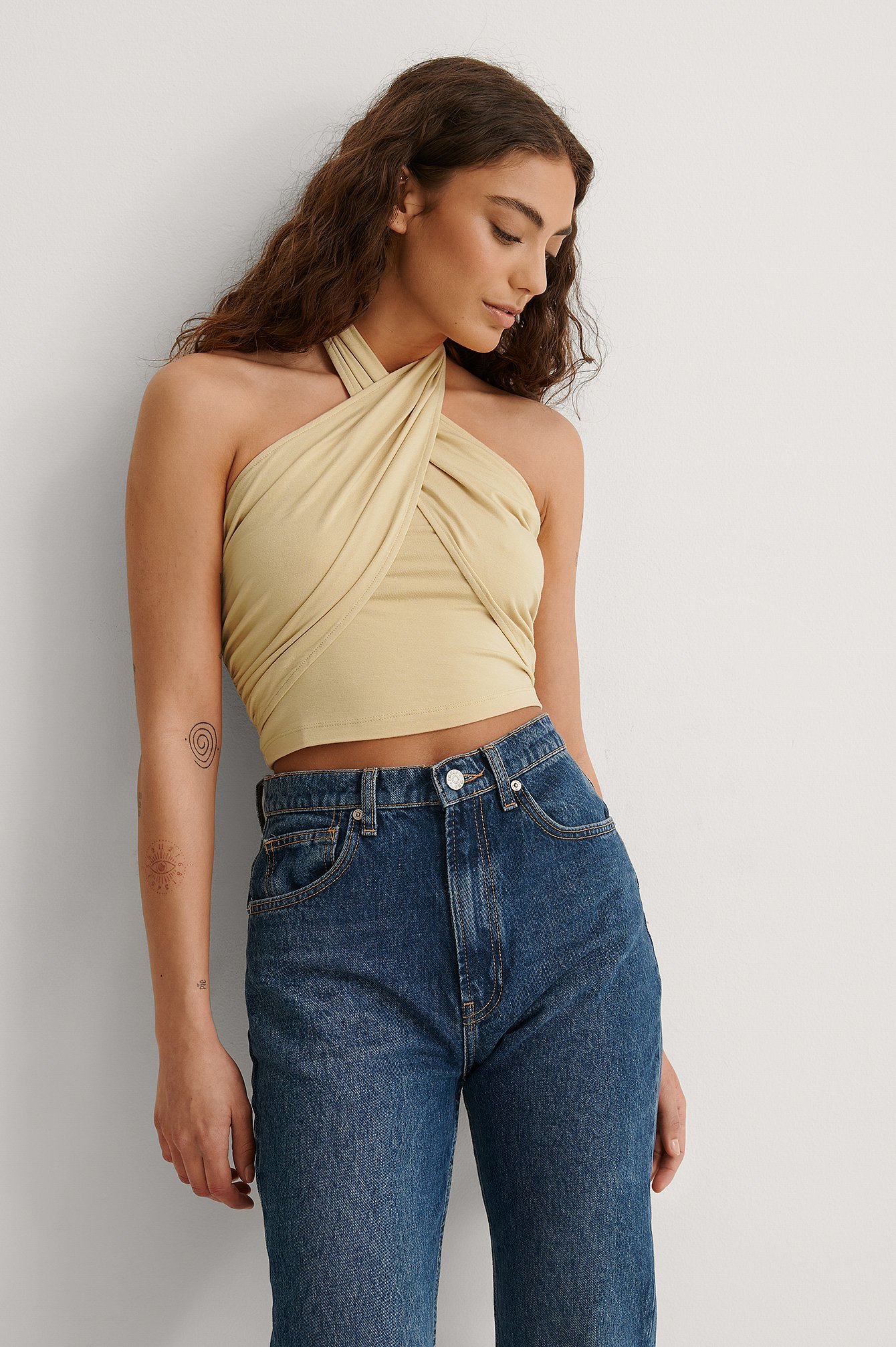 Crossover Neckholder-Top Beige | na-kd.com