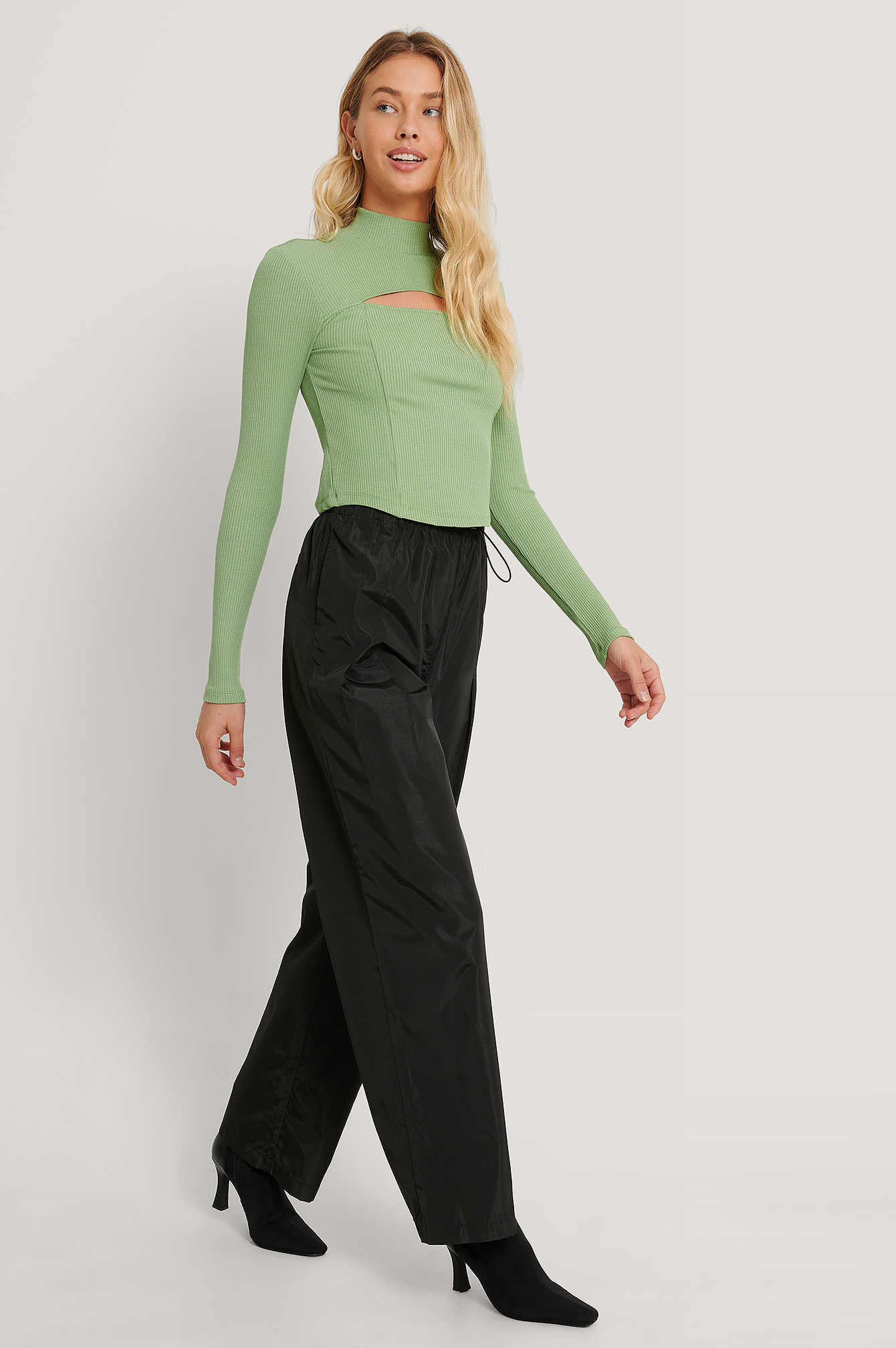 Cut Out Chest Detail Top Green | na-kd.com