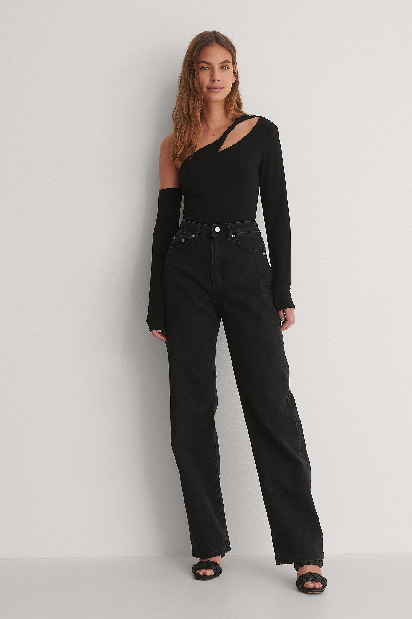 Cut Out Dropped Shoulder Top Black | na-kd.com