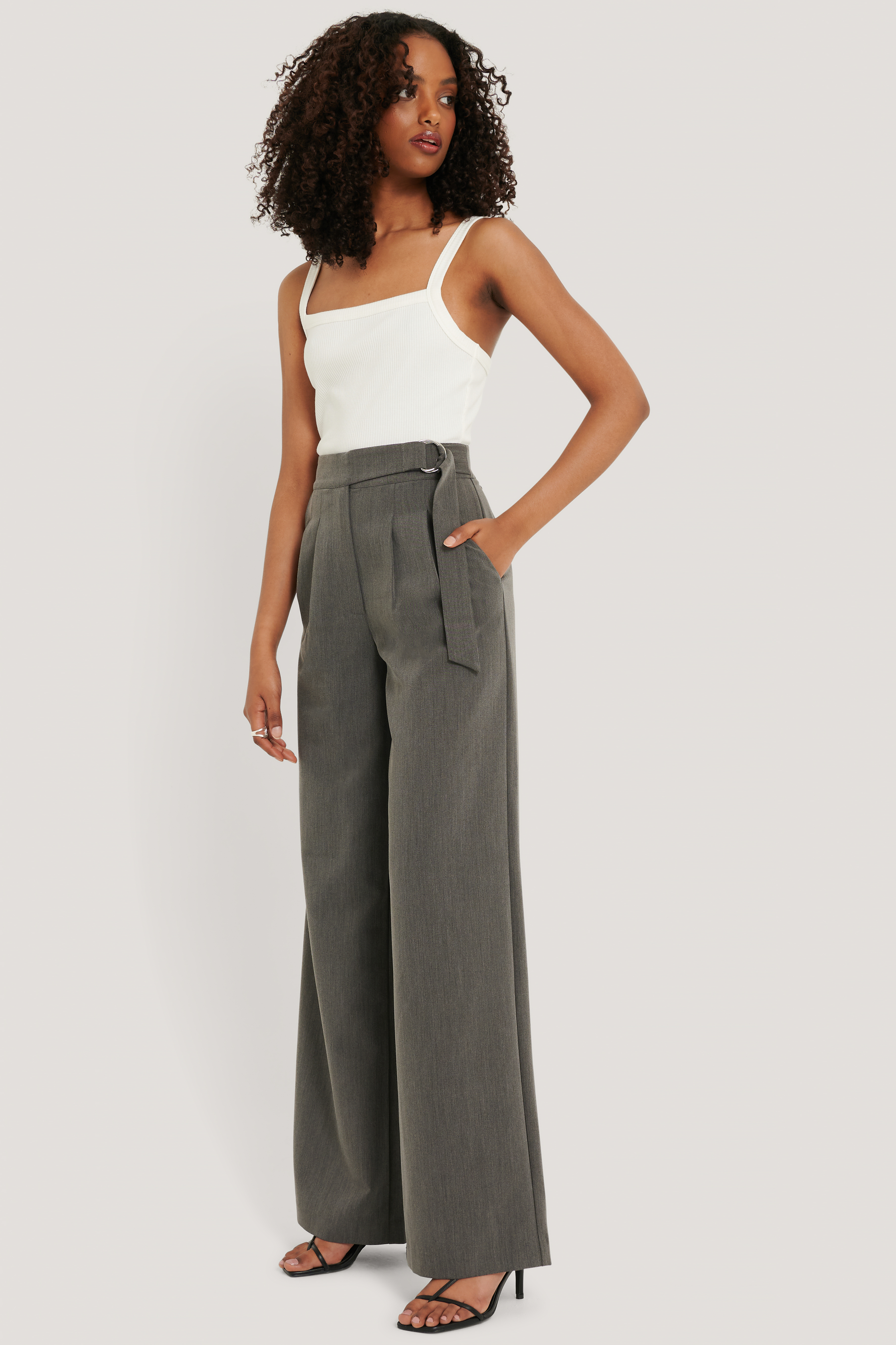 D-ring Belted Suit Pants Grau | na-kd.com