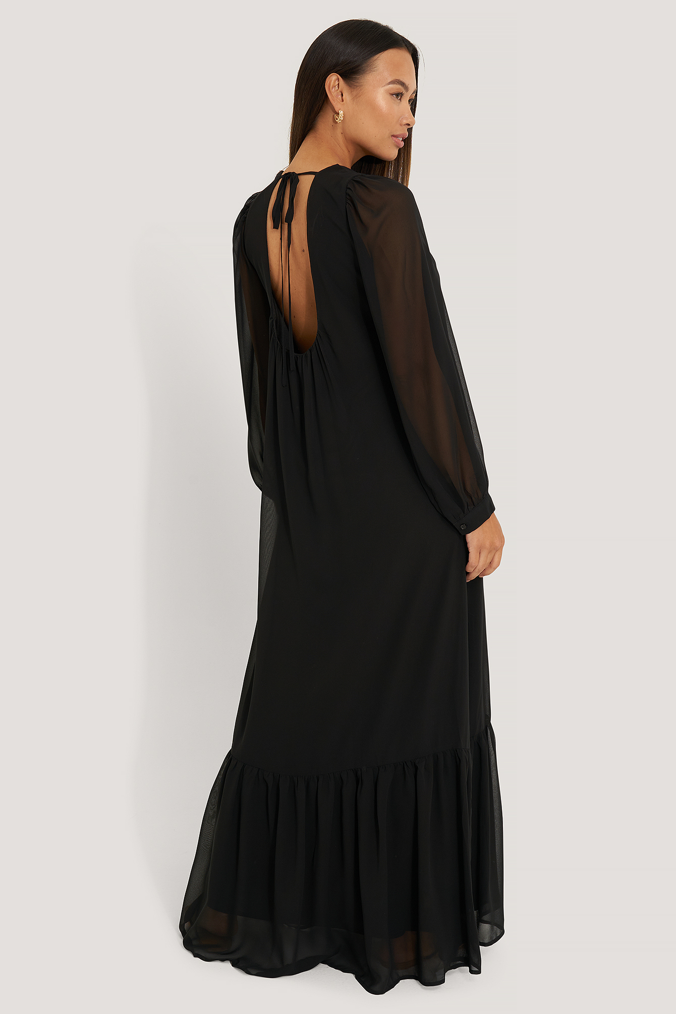 Langärmlige Maxikleider und Inspiration bei NA-KD | na-kd.com