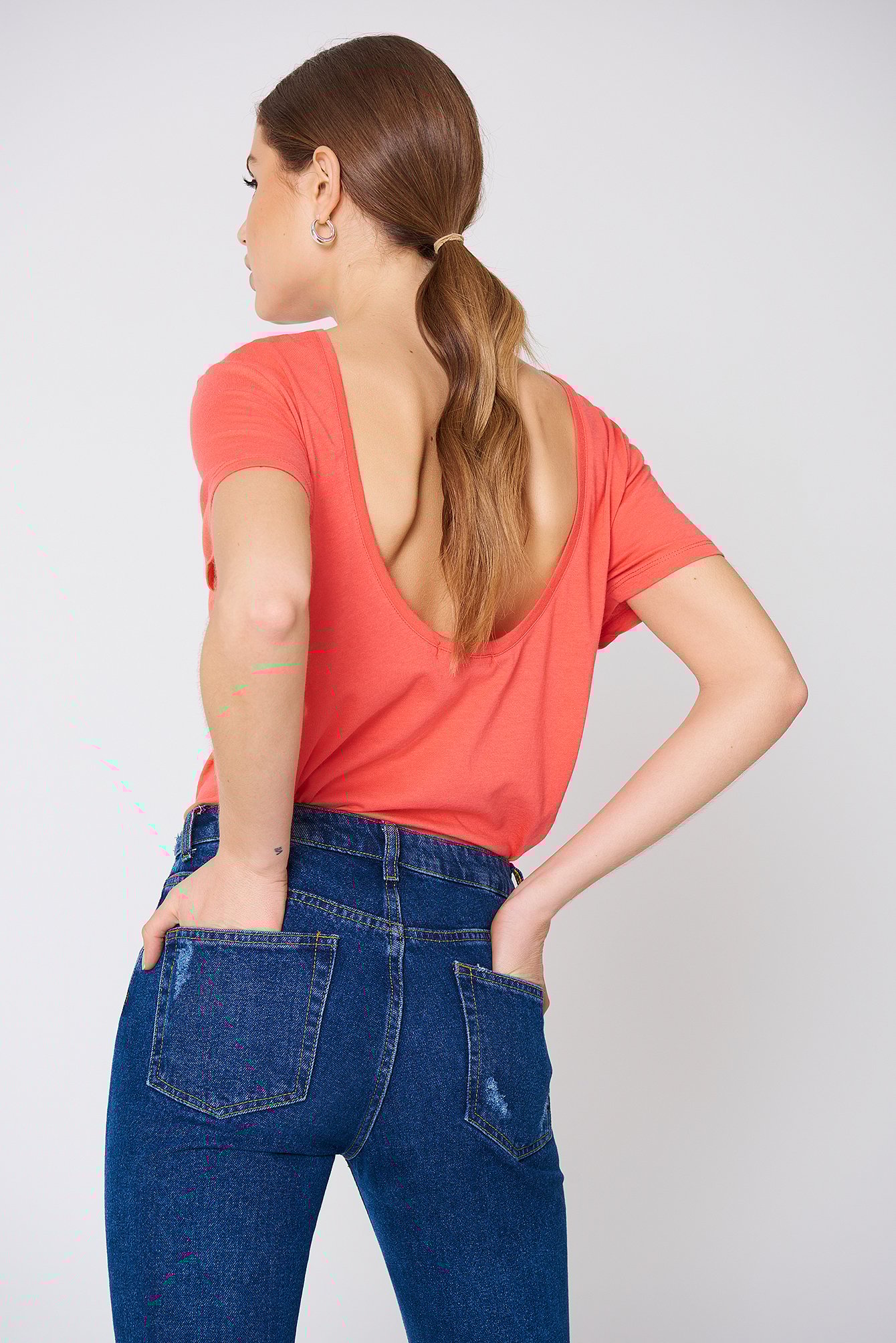 Deep Back Tee Orange | NA-KD