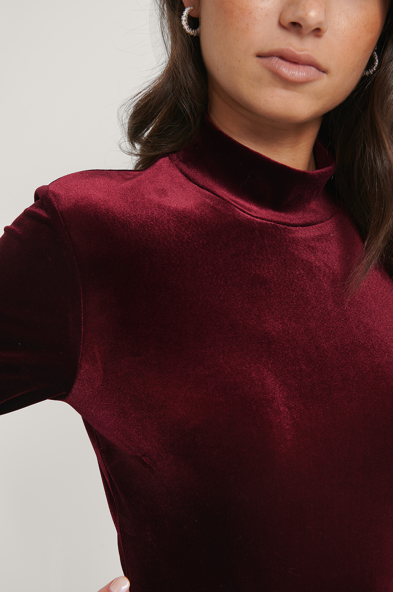 Deep Back Velvet Top Burgundy | na-kd.com