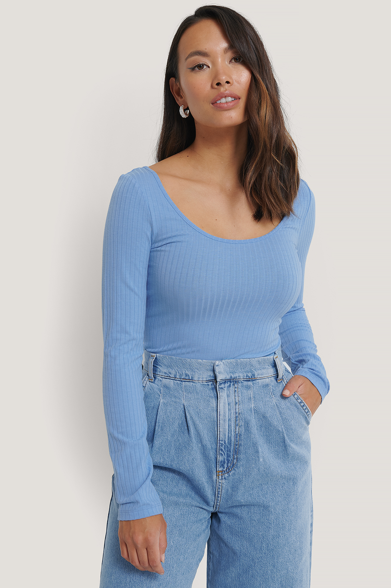 Deep Round Neck Rib Top Blue | na-kd.com