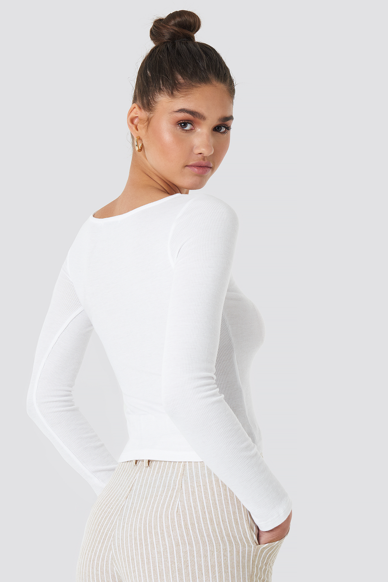 Deep Round Neck Ribbed Top White | na-kd.com