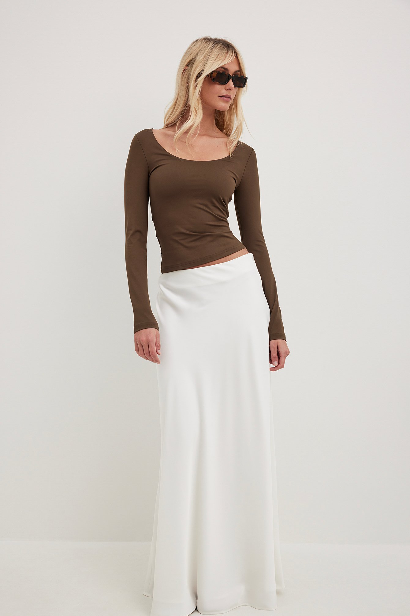 Double Folded Scoop Neck Top Brown | NA-KD