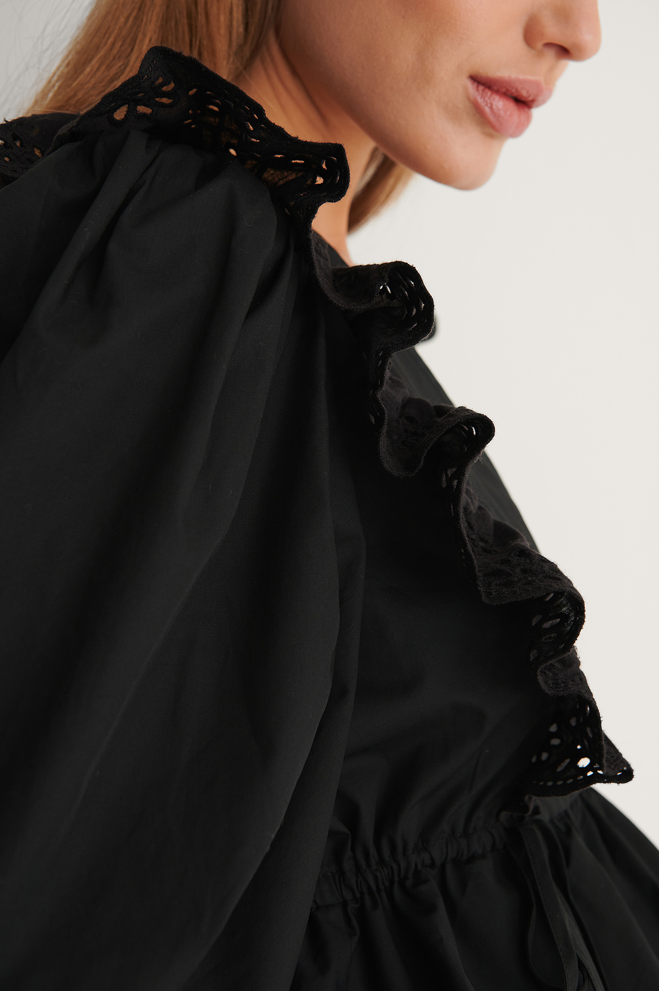 Drawstring Frill Blouse Black | na-kd.com