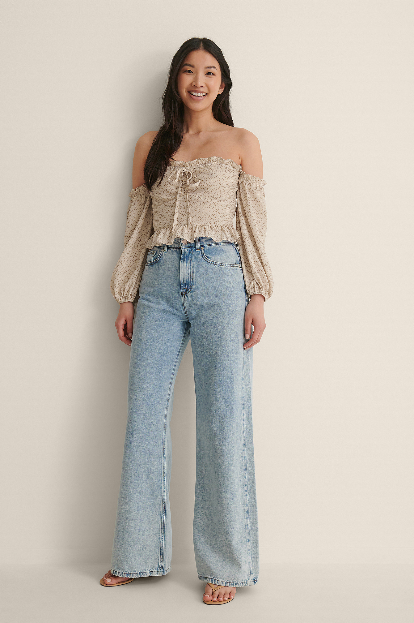 Drawstring Short Sleeve Cropped Top Beige | na-kd.com