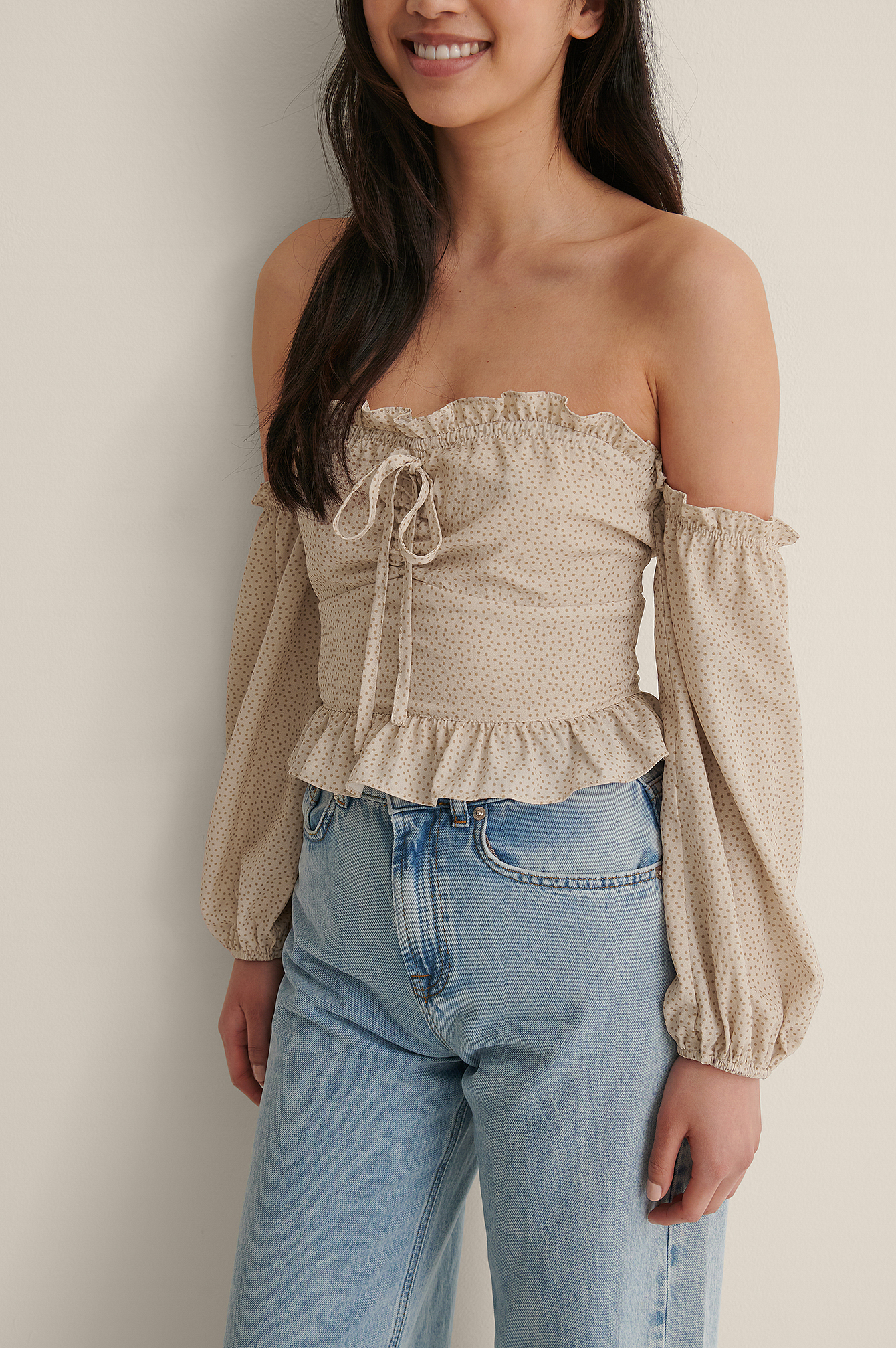 Drawstring Short Sleeve Cropped Top Beige | na-kd.com