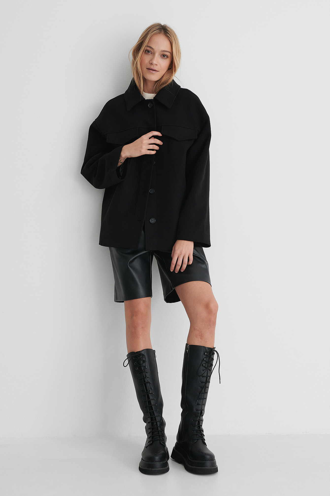 Kort Kappa Svart | na-kd.com