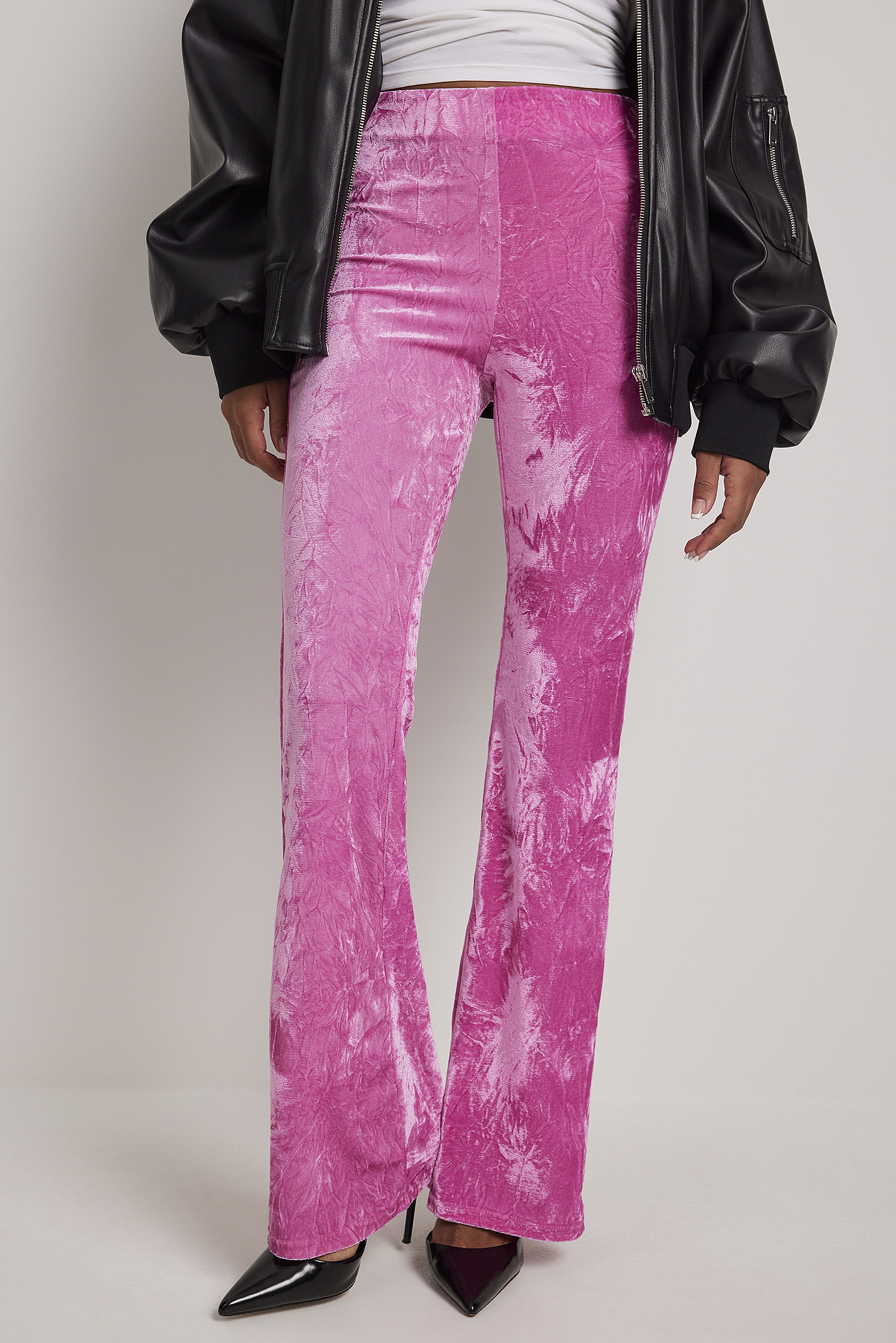 Utsvängda sammetsbyxor Rosa | na-kd.com