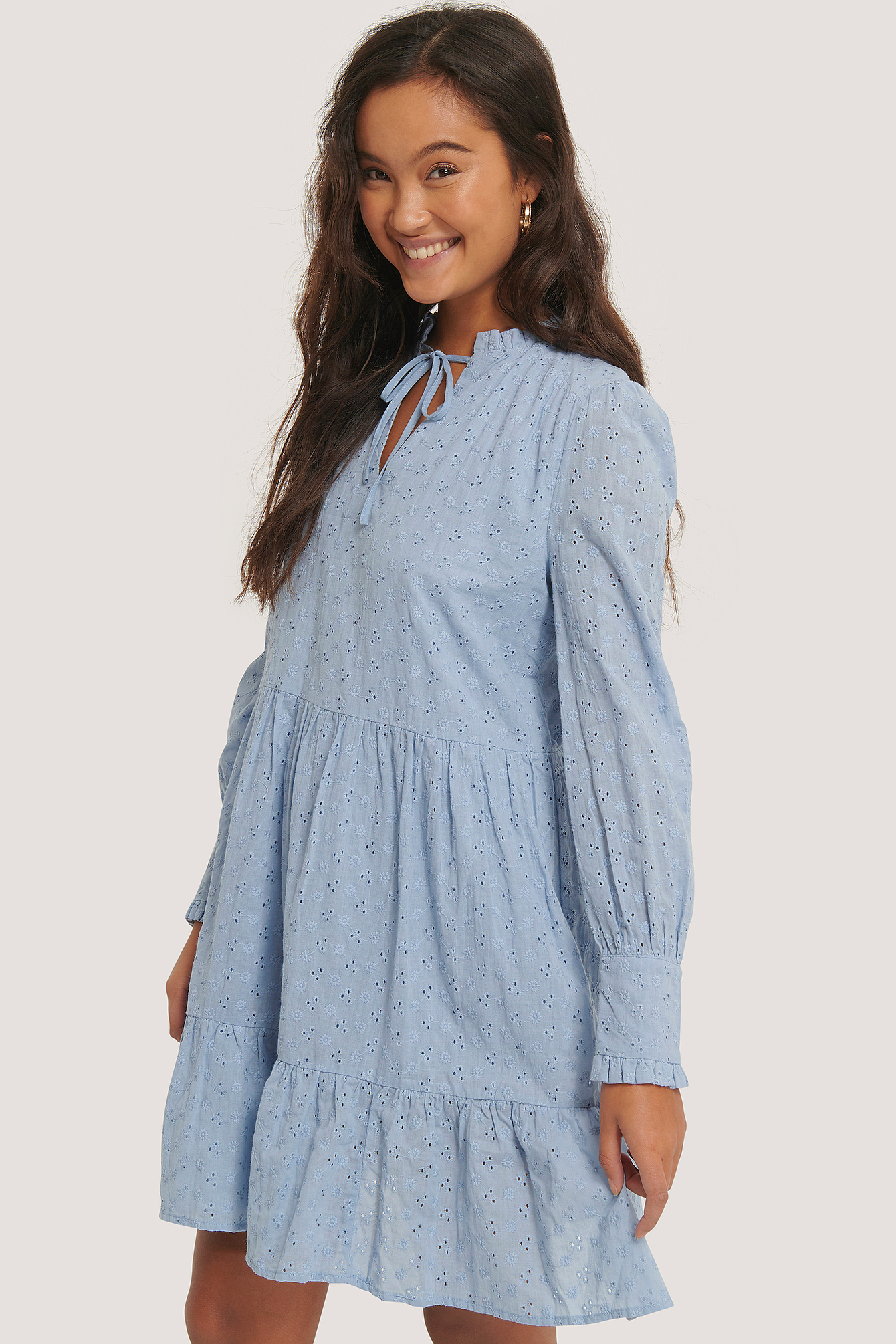 Flower Embroidery A-shape Dress Blue | NA-KD