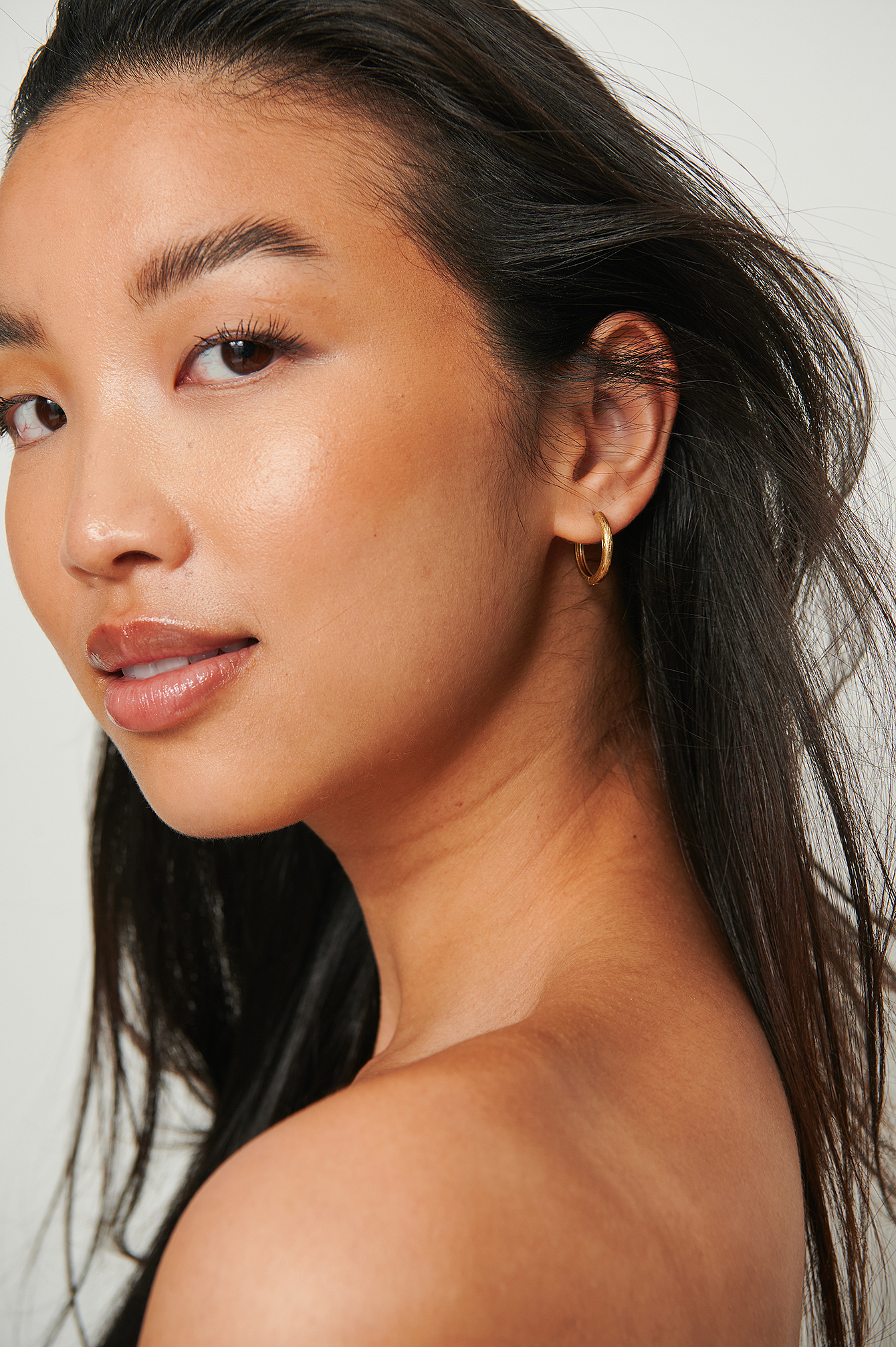 Frosted Slim Hoops Gold | NA-KD