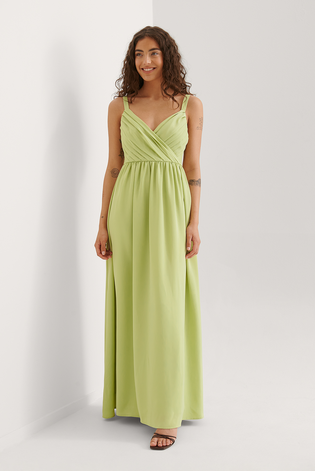 Gathered Chest Maxi Dress Green | na-kd.com