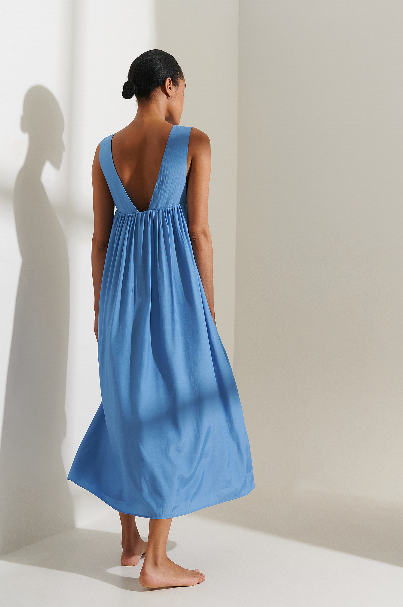 Gathered Deep Back Dress Blue | NA-KD