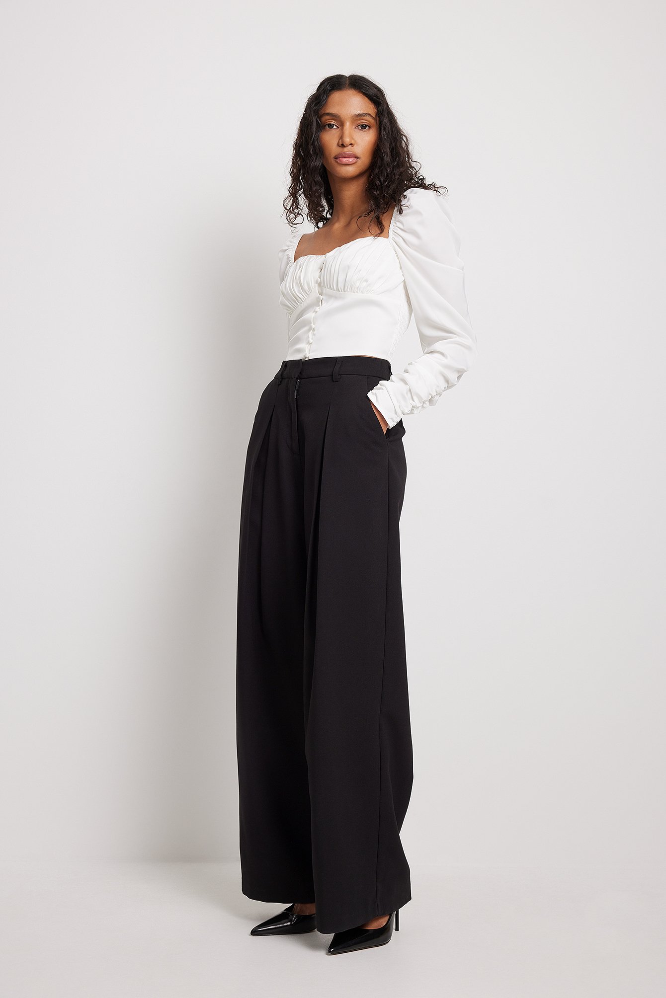 Gathered Front Long Sleeve Blouse White | NA-KD