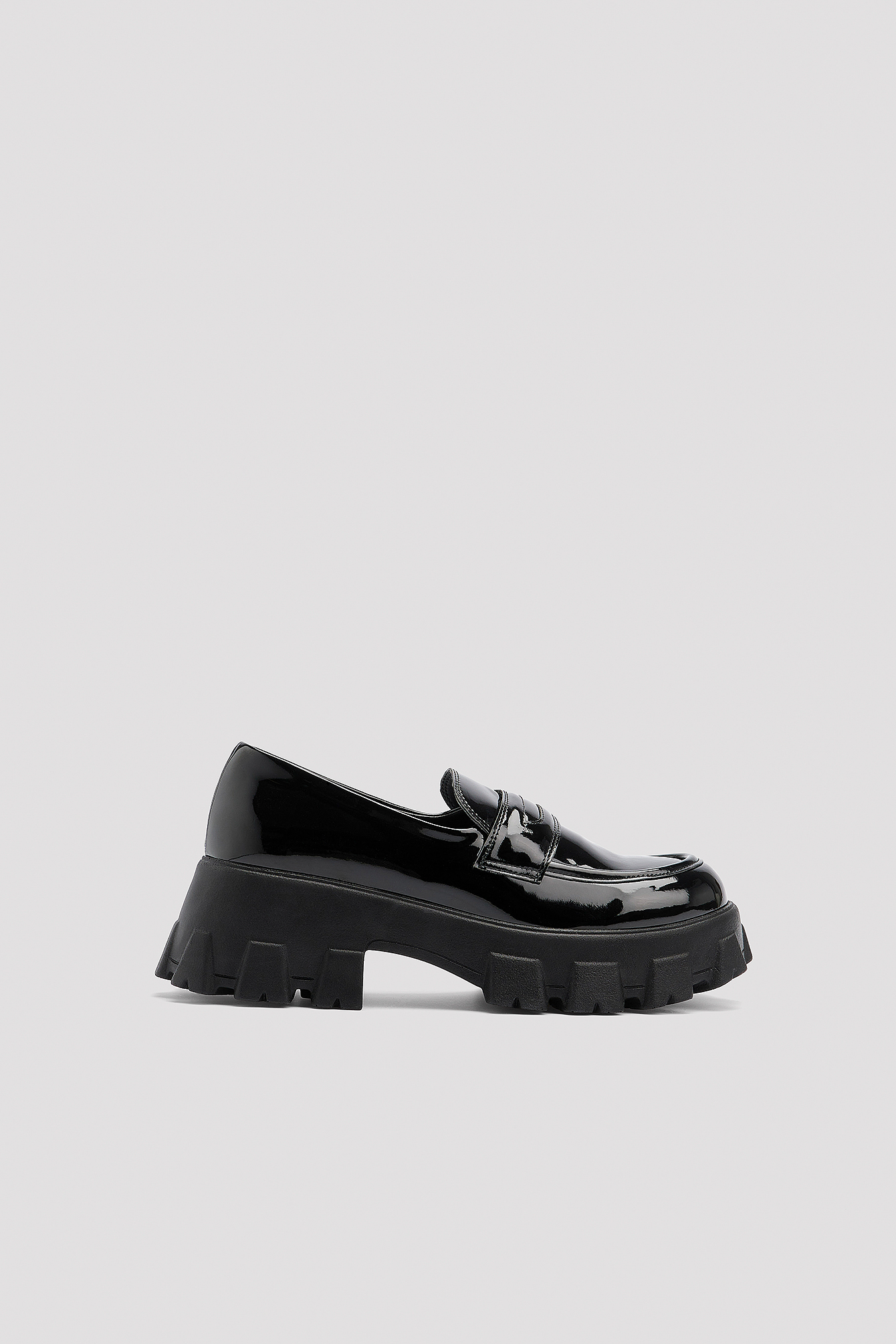 Glossy Patent Loafers Black NA KD