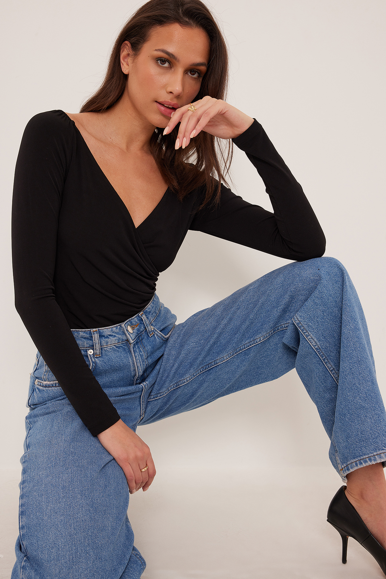 Heart Neckline Overlap Top Black | NA-KD