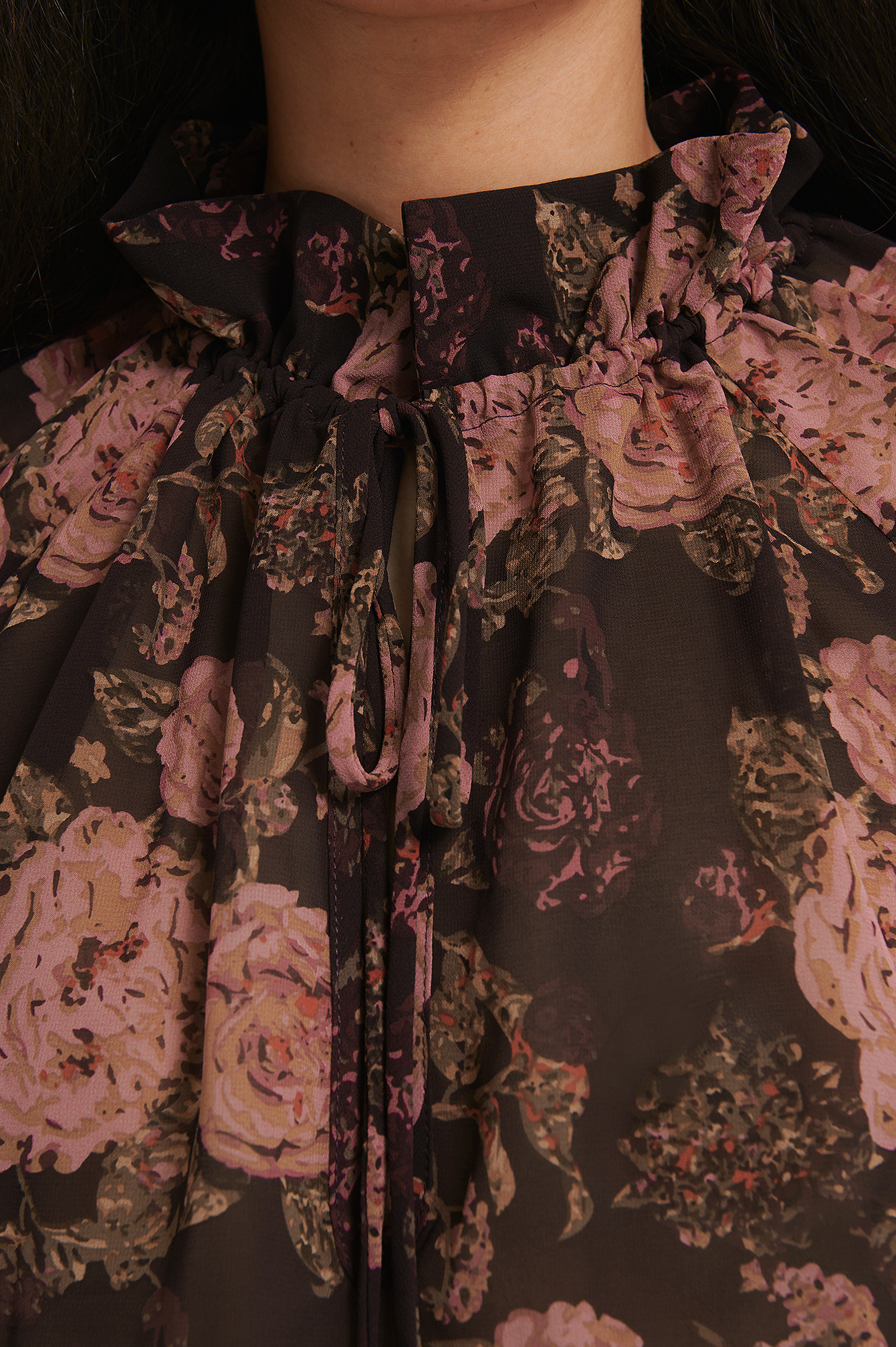 High Frill Neck Dress Mehrfarbig | na-kd.com