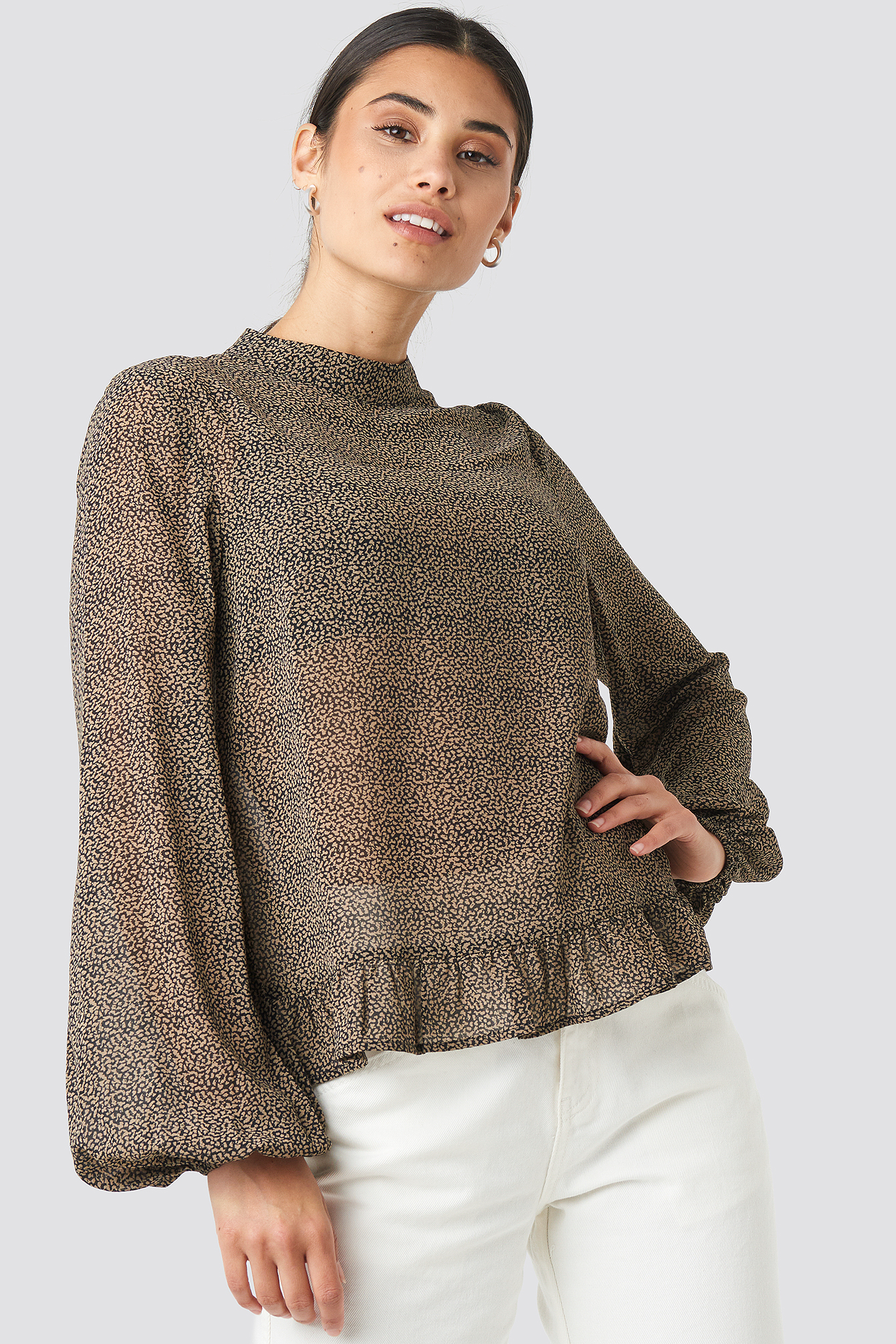 High Neck Flounce Blouse Brown | NA-KD