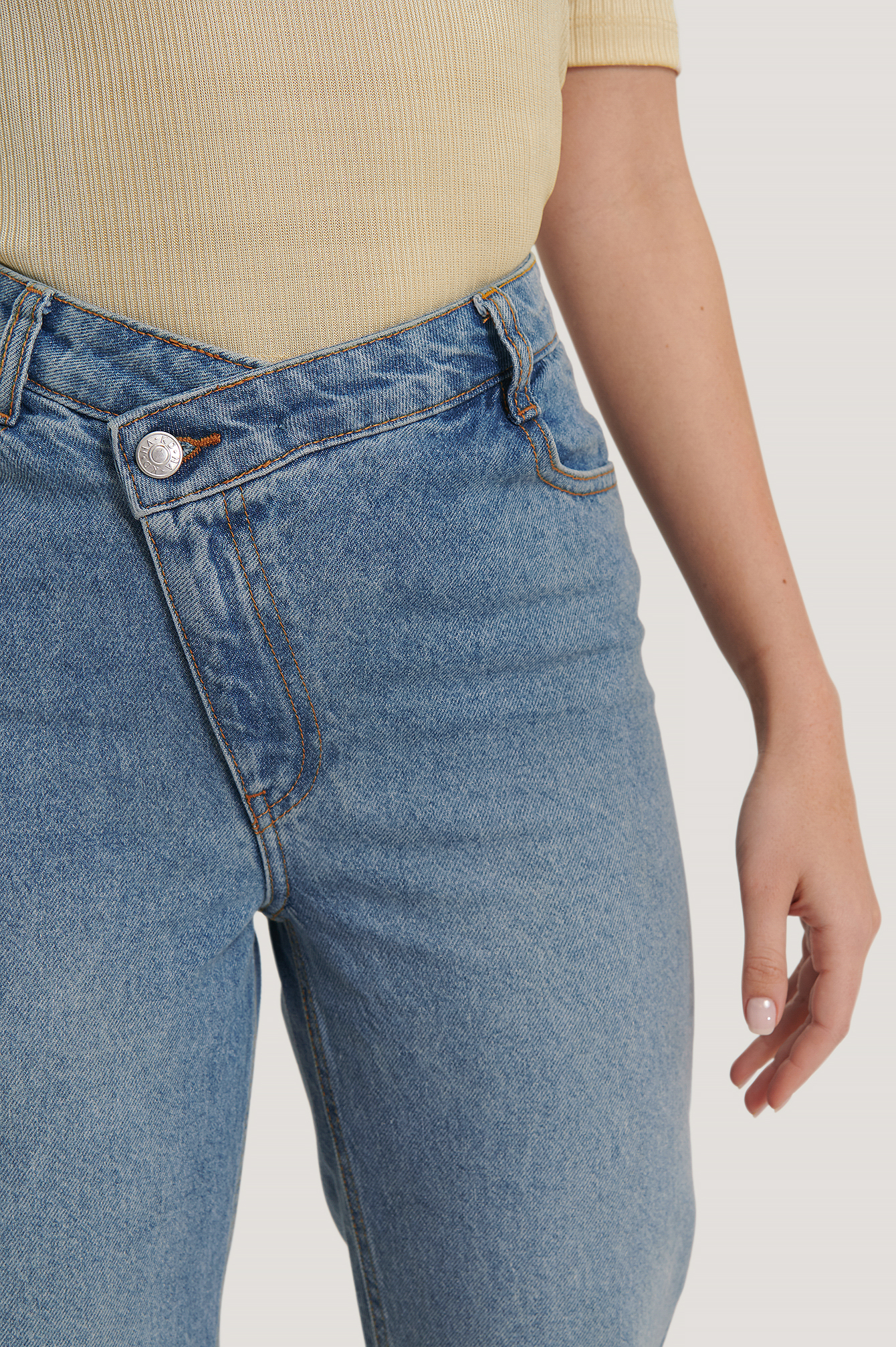 High Waist Asymmetric Closure Straight Jeans Blue | na-kd.com