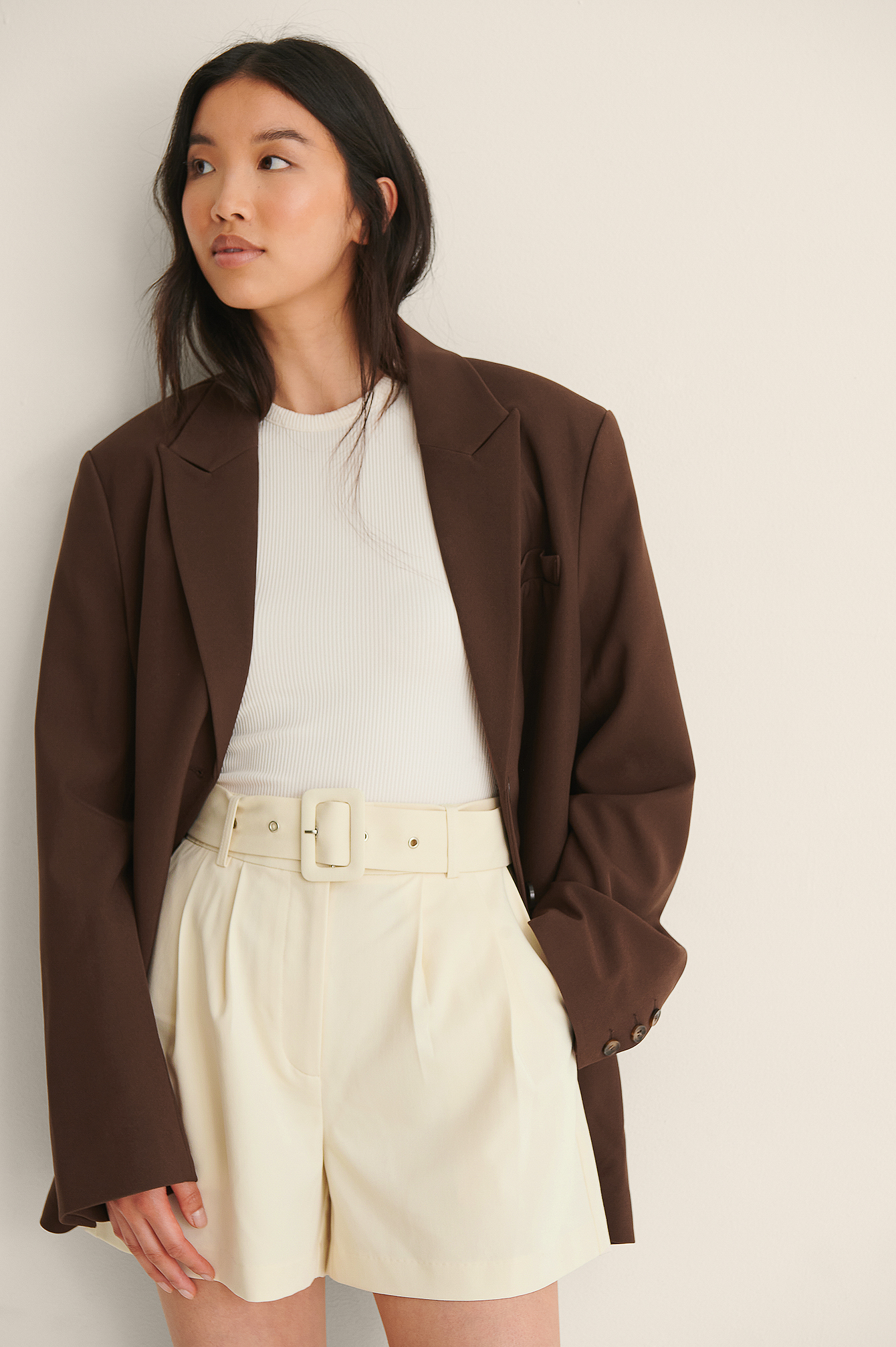 High Waist Belted Shorts Beige | na-kd.com