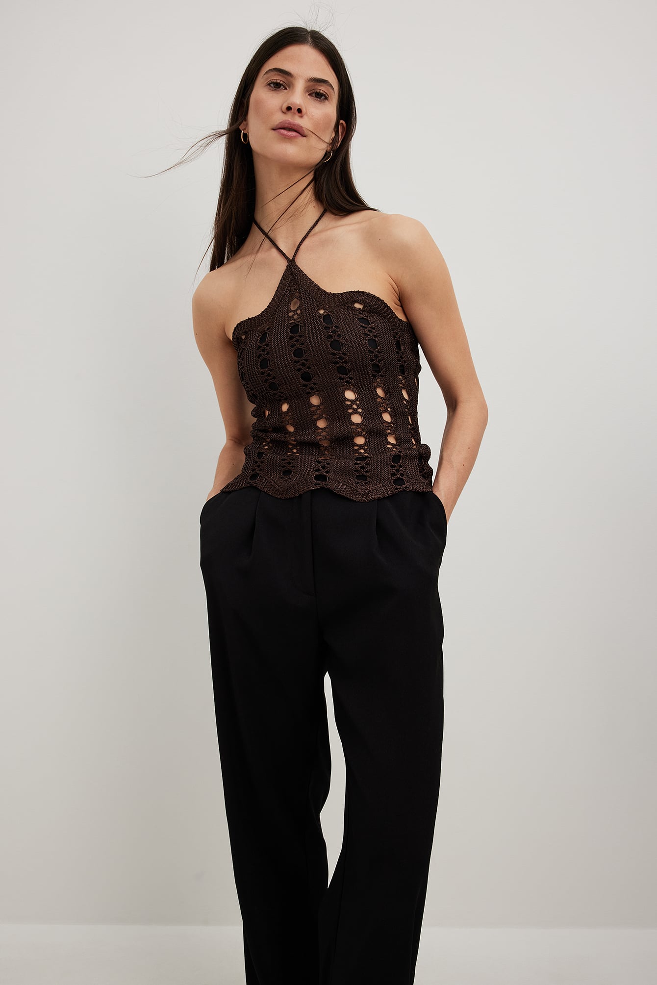 Hole Knitted Halterneck Top Brown | NA-KD