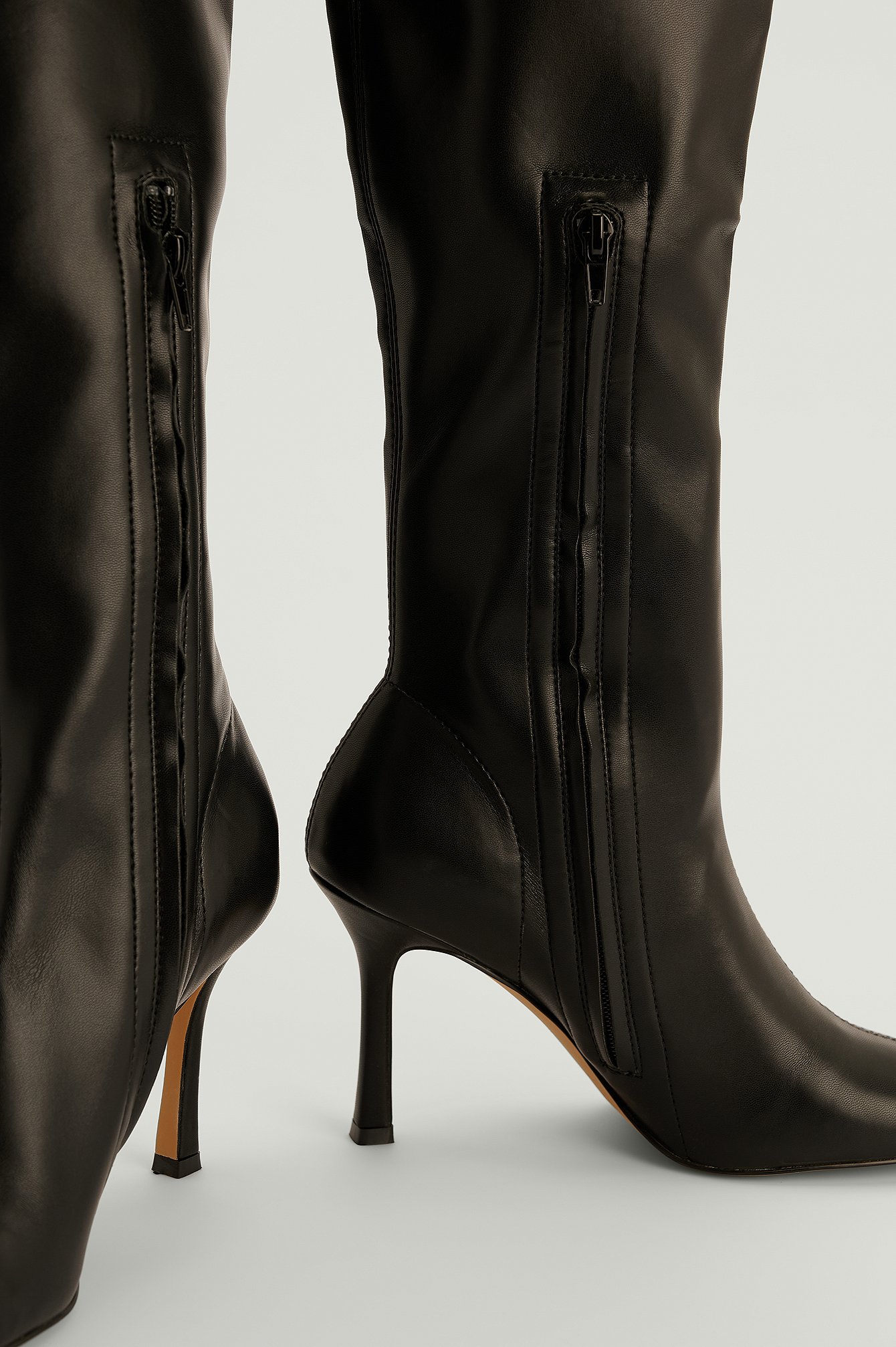 Knee High Rounded Toe Boots Black | na-kd.com