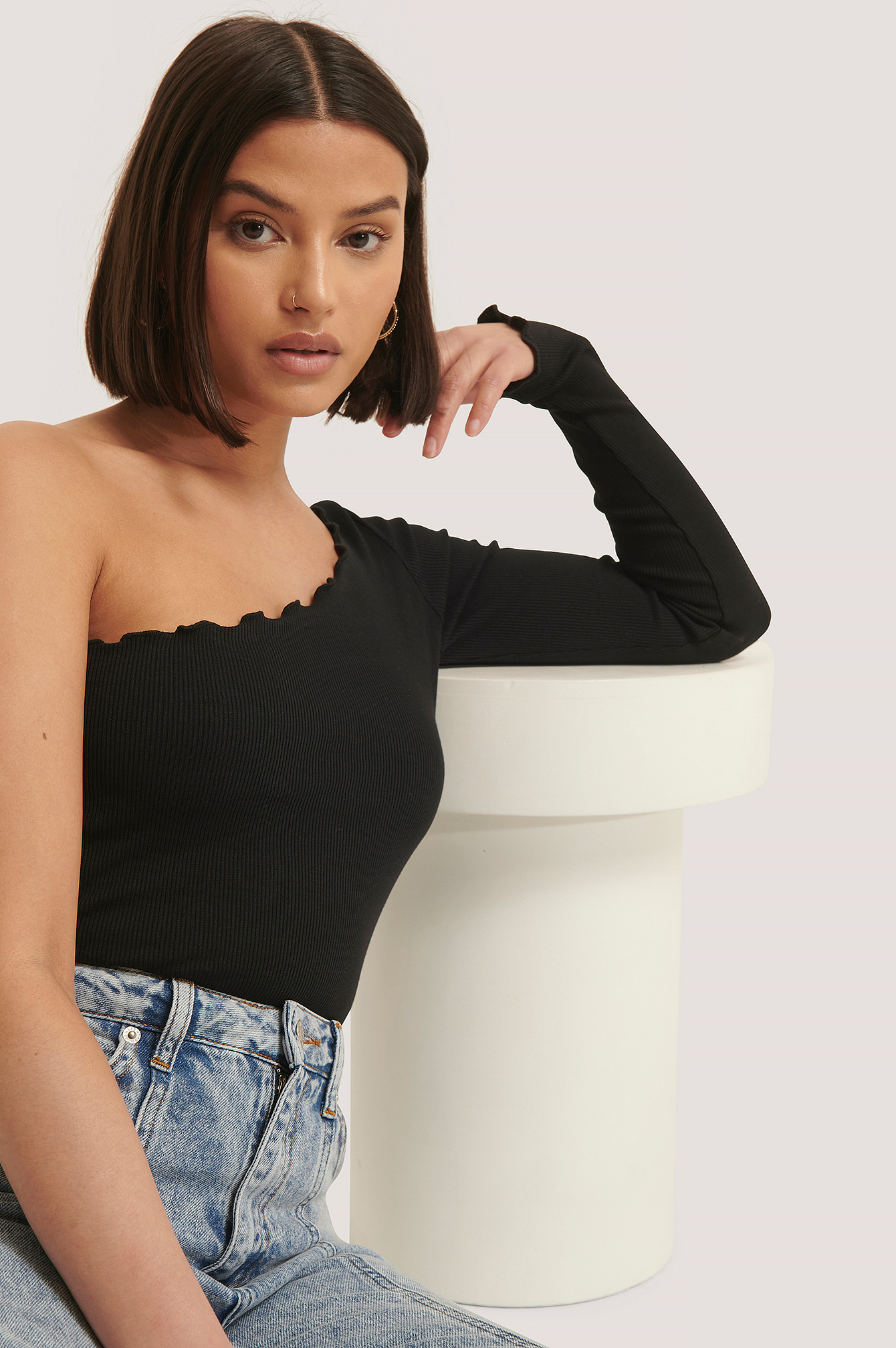 One Shoulder Baby Lock Top Black | NA-KD