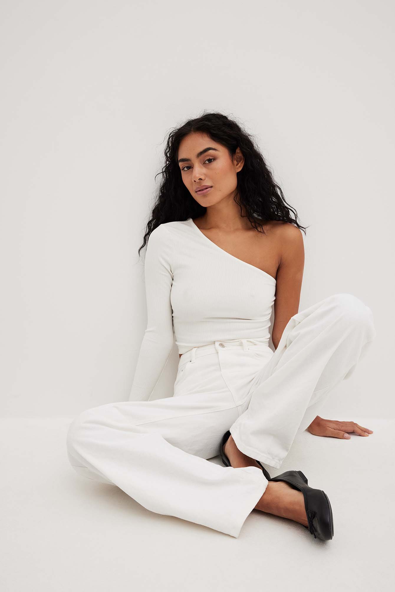 One Shoulder Rib Top Offwhite | NA-KD