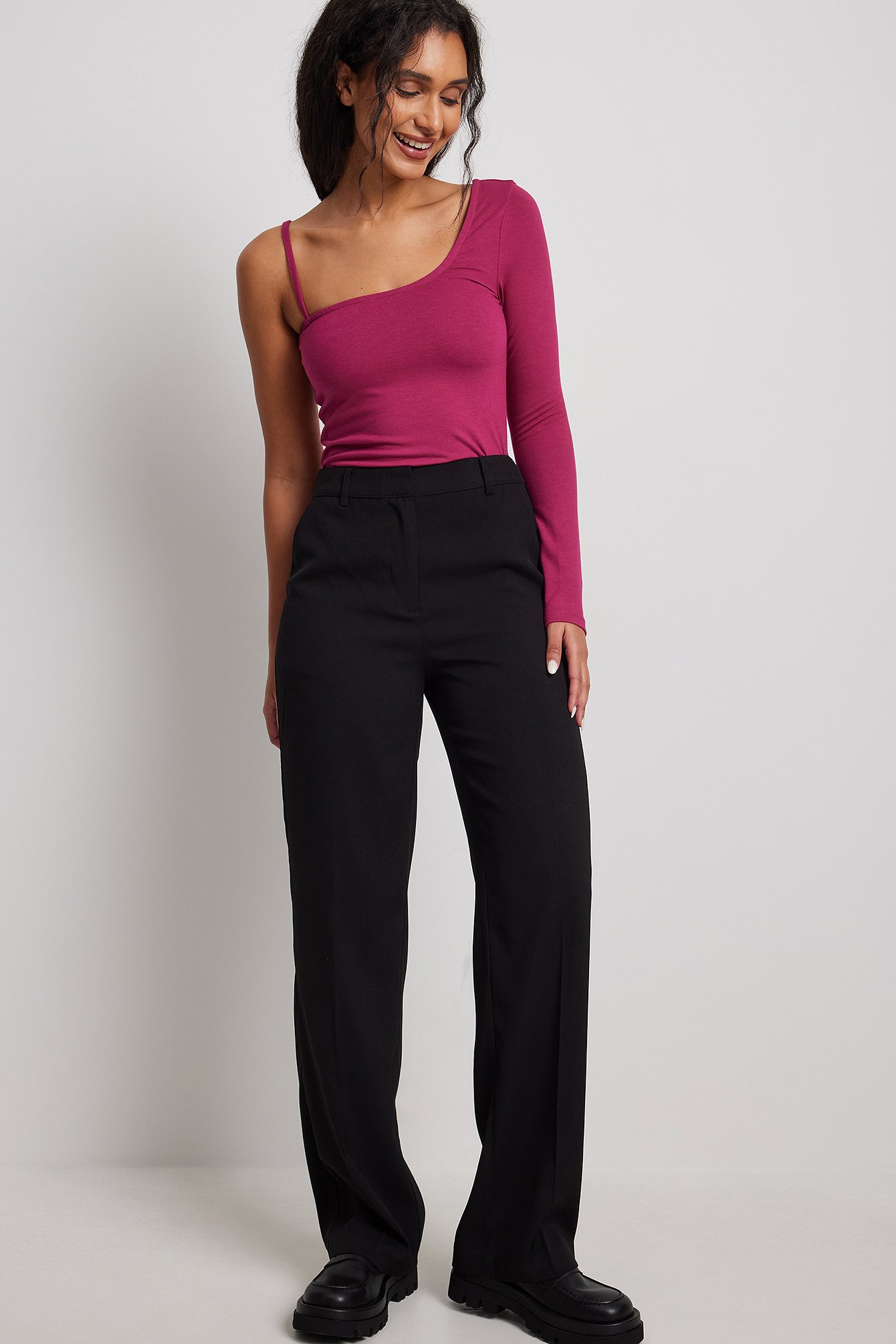 One Sleeve Shoulder Strap Top Pink | NA-KD