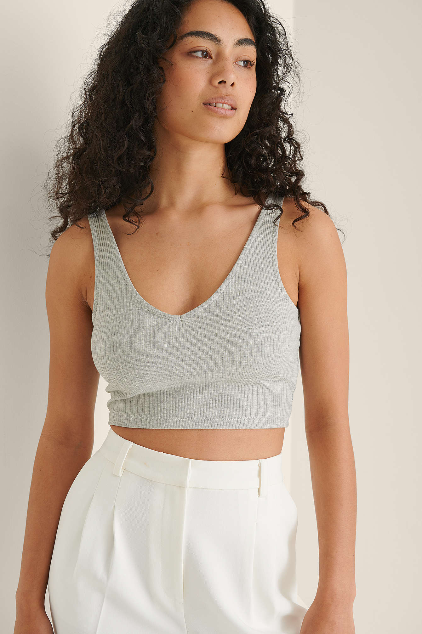 Organic V-neck Rib Crop Top Grey | na-kd.com