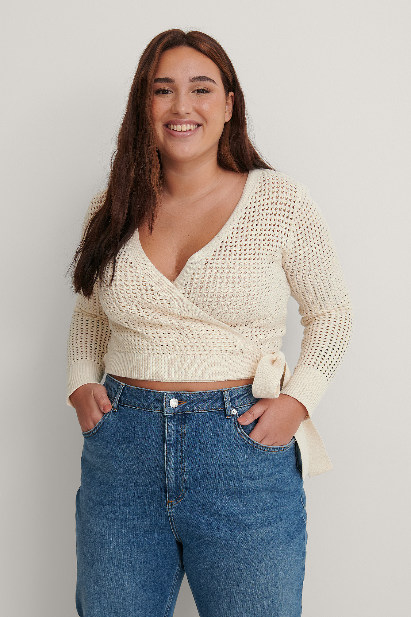 Overlap Hole Knitted Sweater Beige | NA-KD