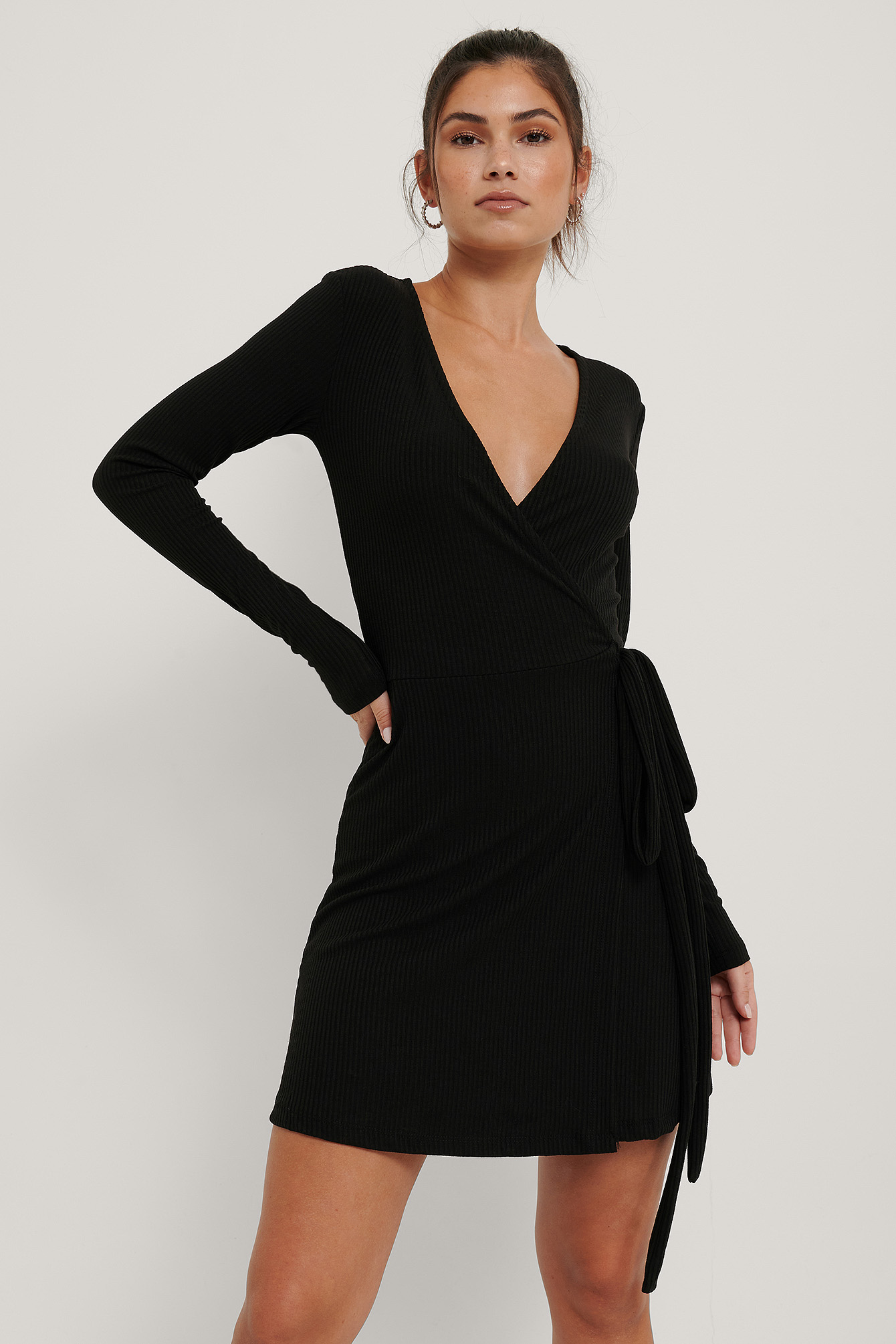 Recycled Overlap Tie Short Dress Black | na-kd.com